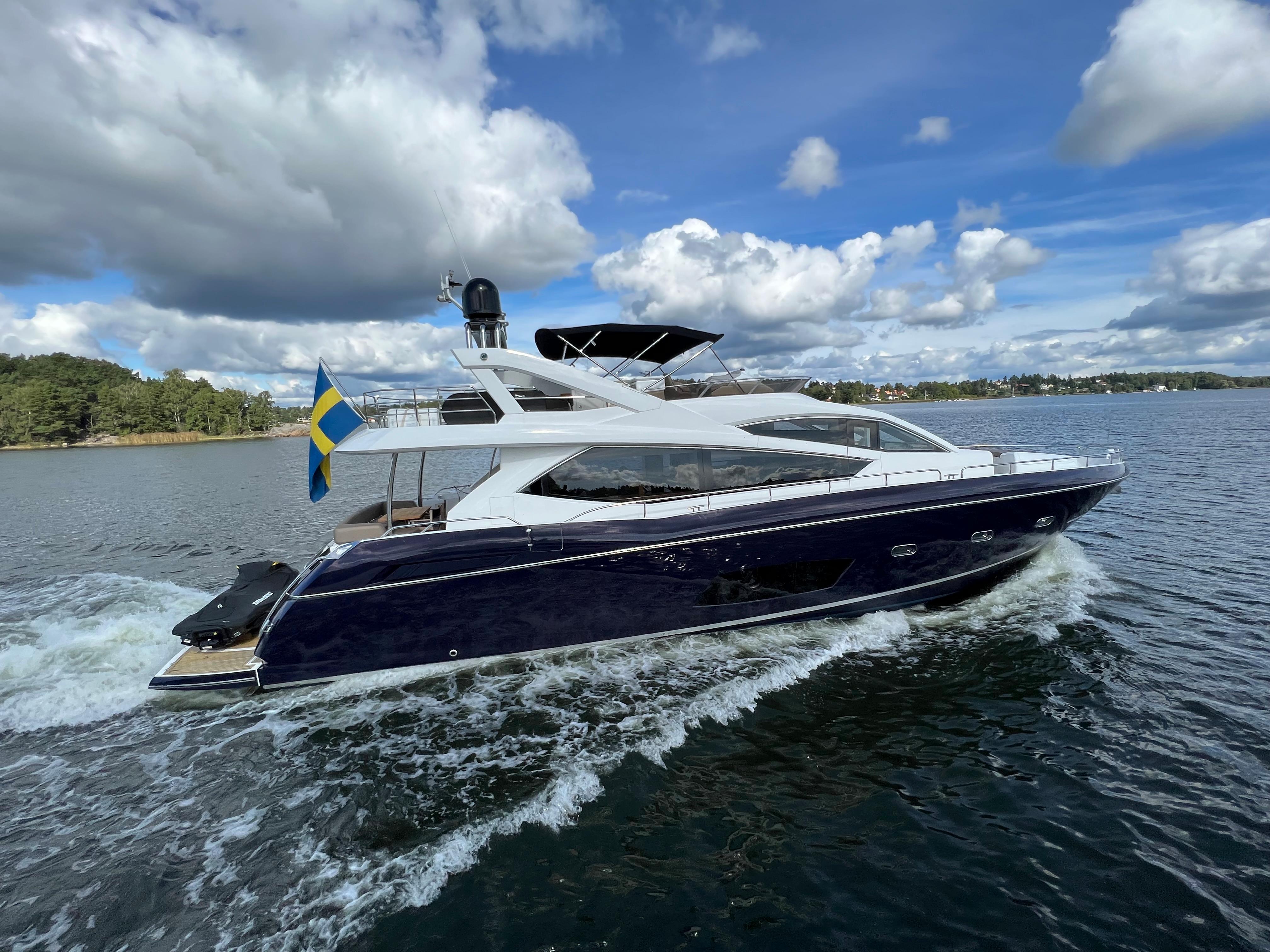 2012 Sunseeker Manhattan 73 Motor Yachts for sale - YachtWorld