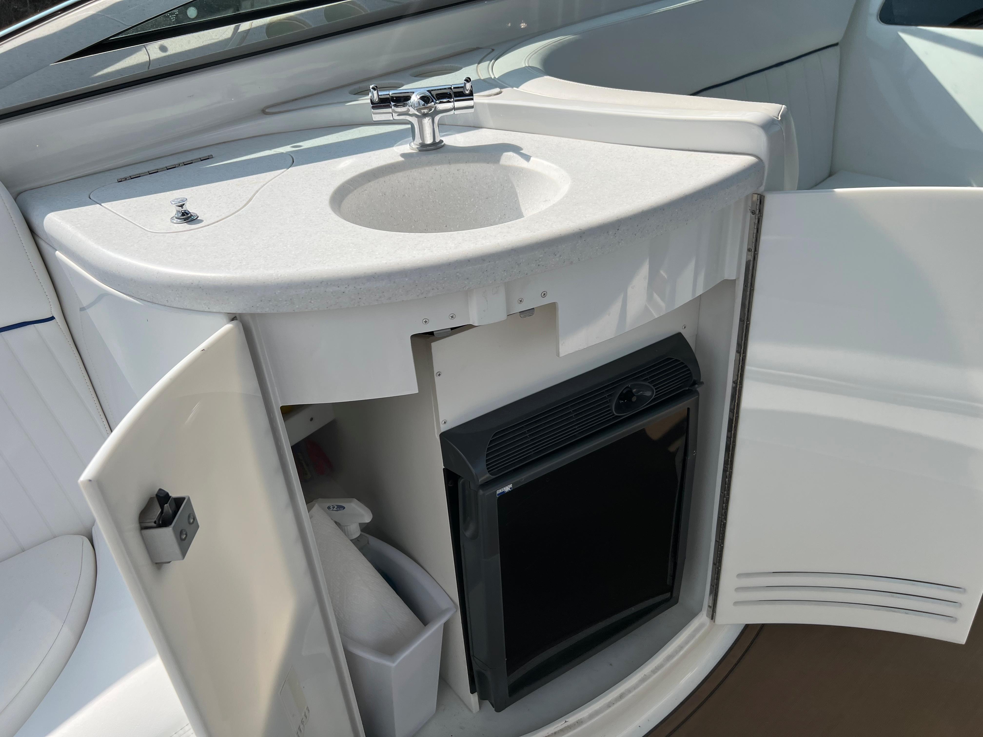 2004 Cobalt 360 High Performance for sale - YachtWorld