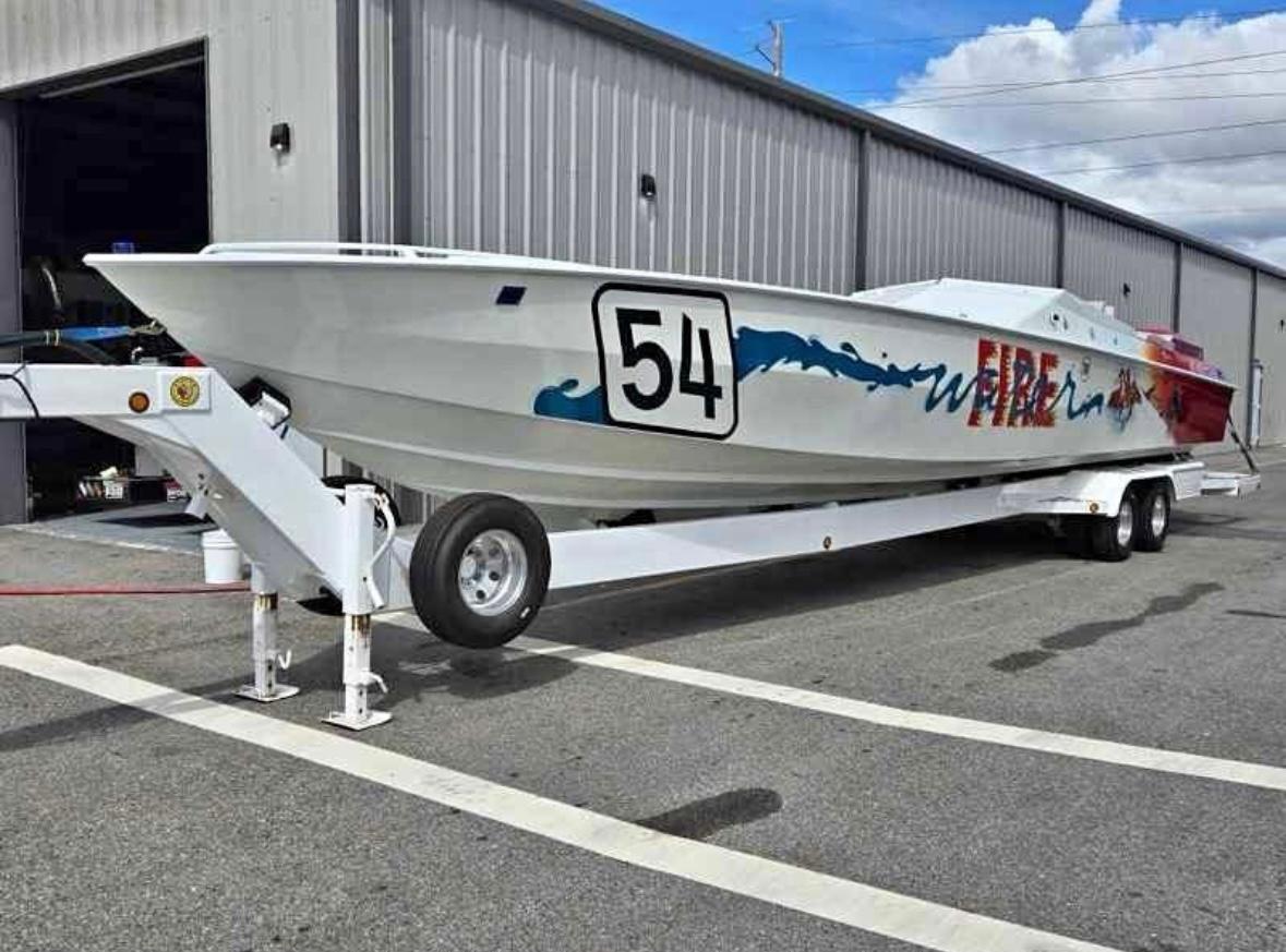 1994 Apache 47 Fire Water High Performance for sale - YachtWorld