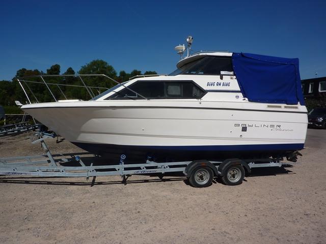 Bayliner 2452 Classic Trailer Boat For Sale - Waa2