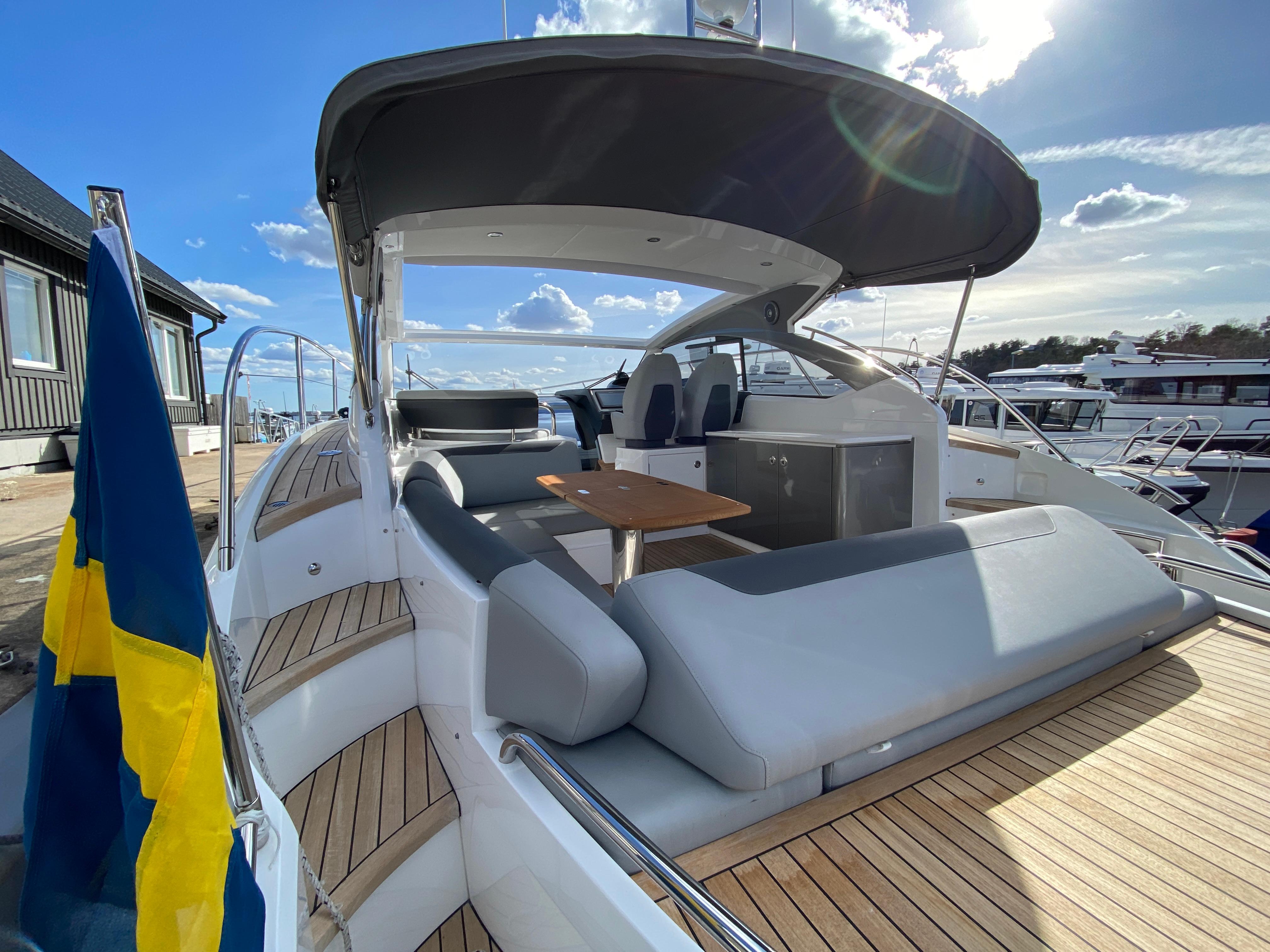 2018 Princess V40 Sports Cruiser for sale - YachtWorld