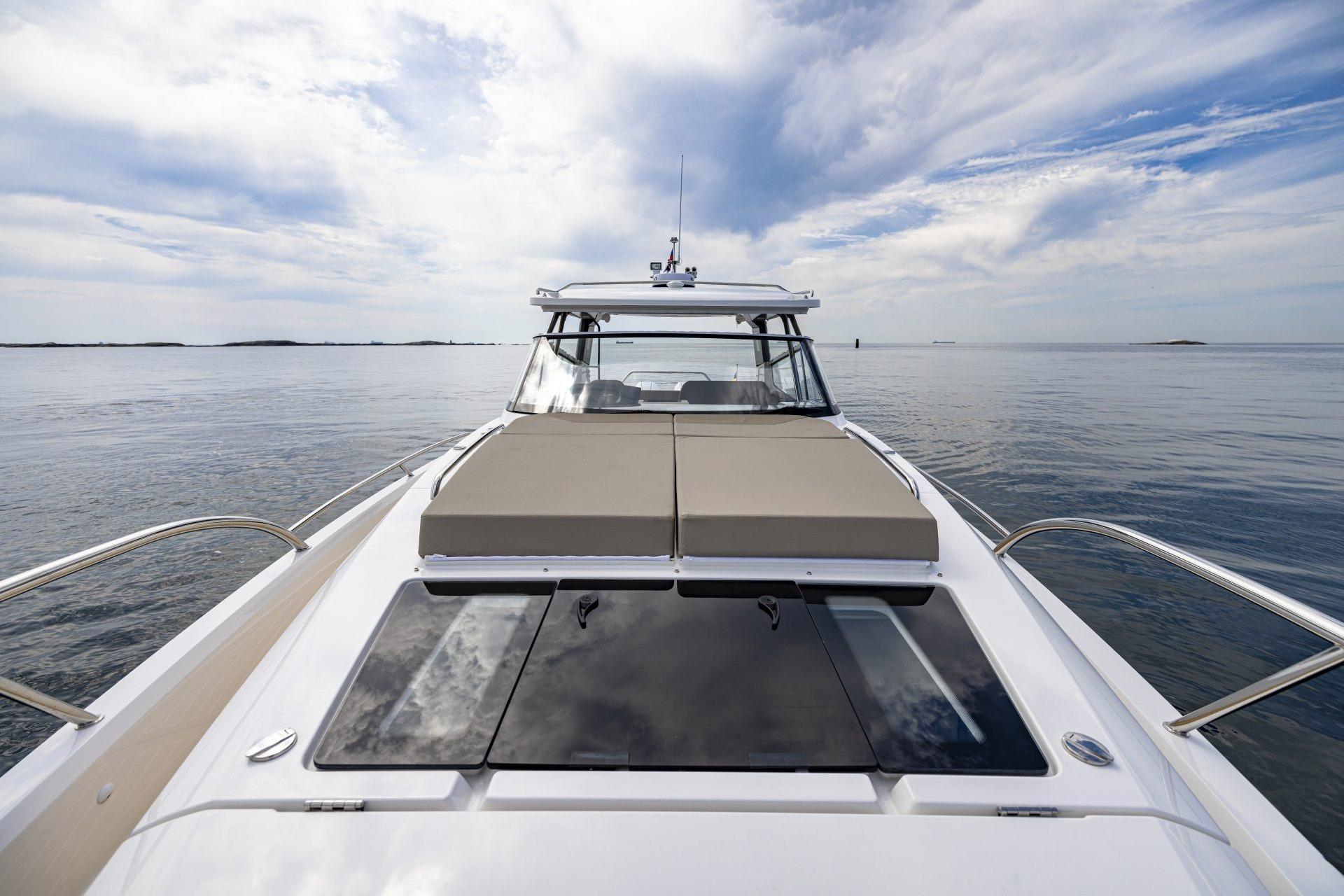 Nimbus Weekender 11 | 2026 | 12m | YachtFocus