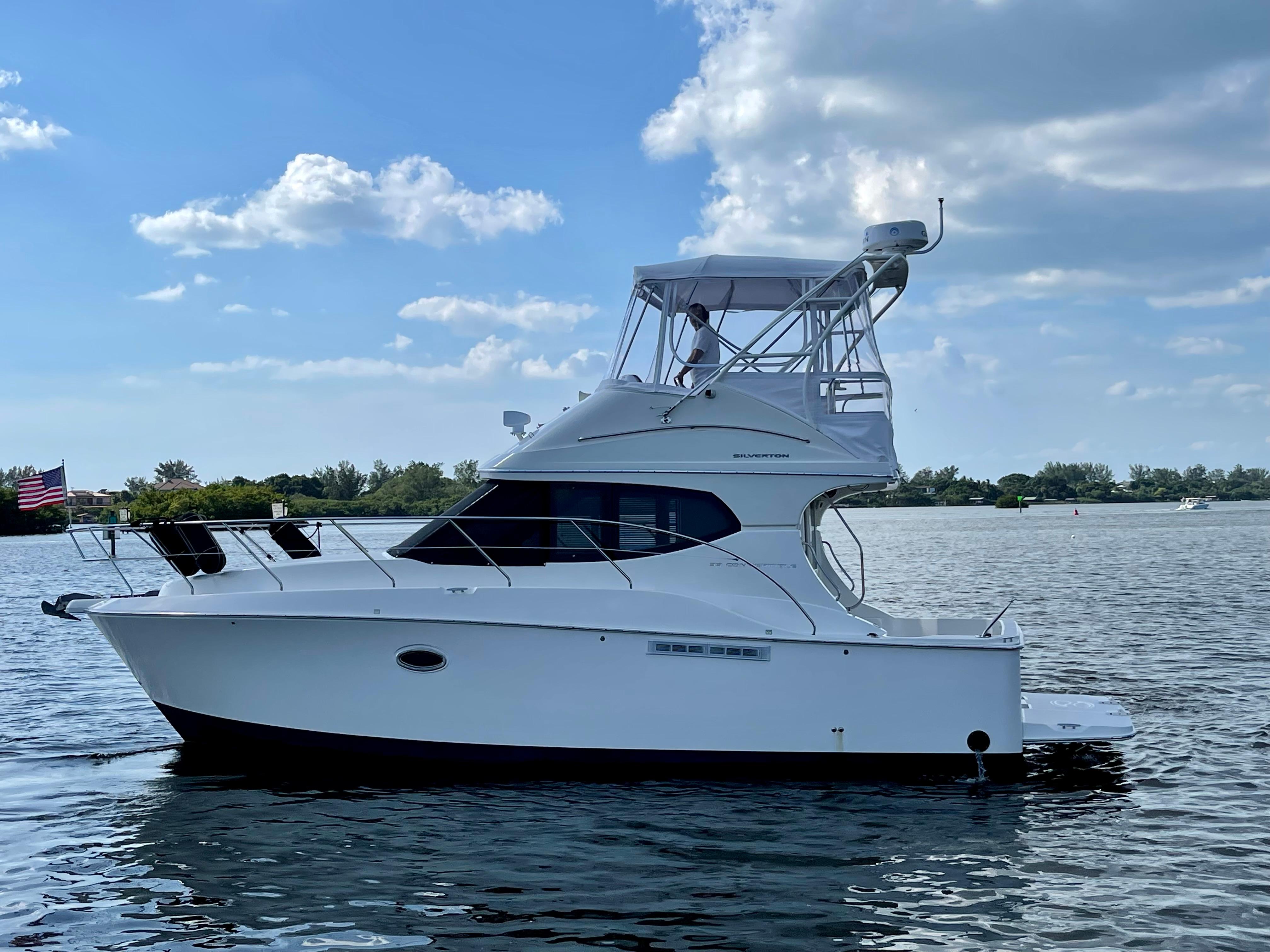 2007 Silverton 33 Convertible Motor Yachts for sale - YachtWorld