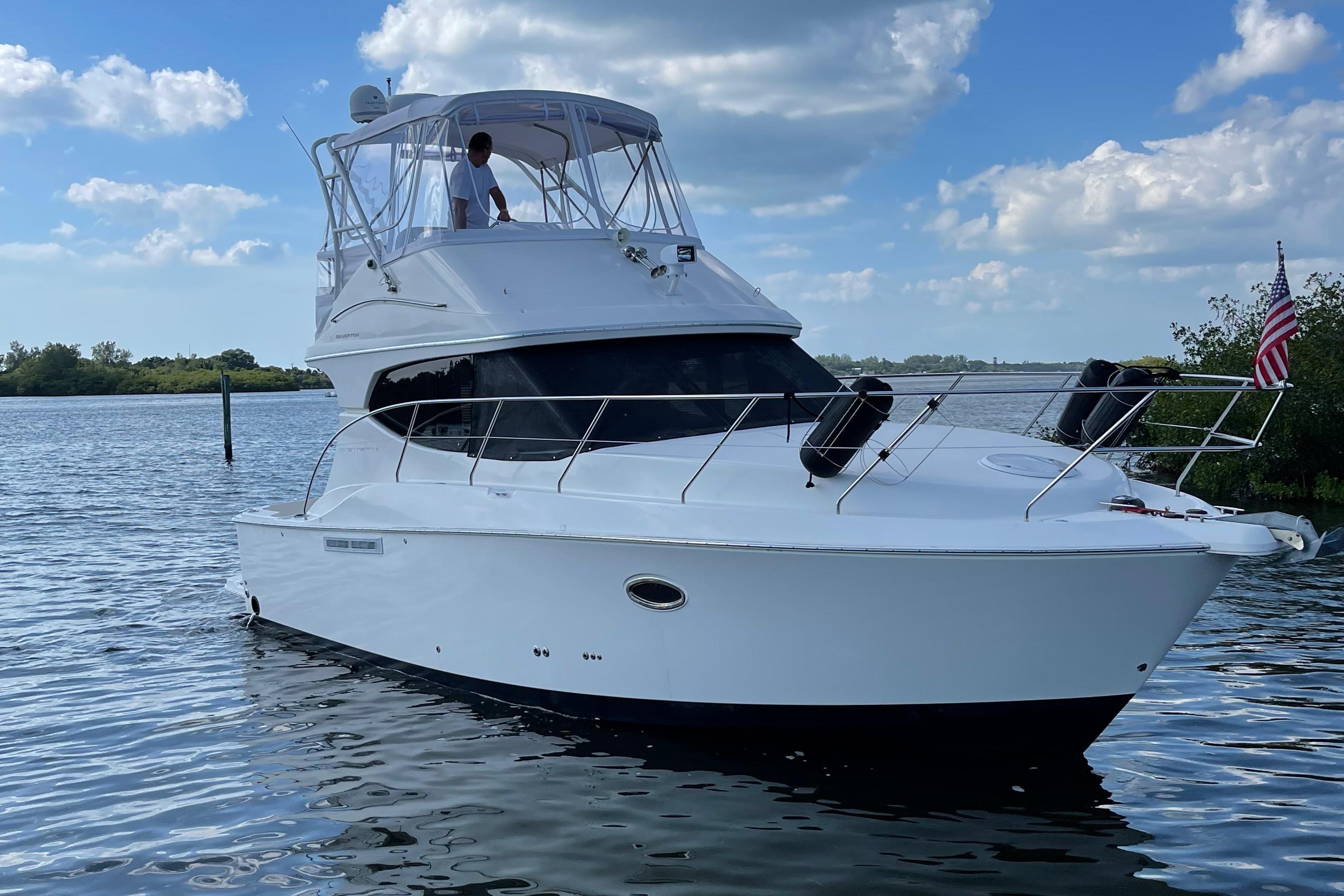 2007 Silverton 33 Convertible Motor Yachts for sale - YachtWorld