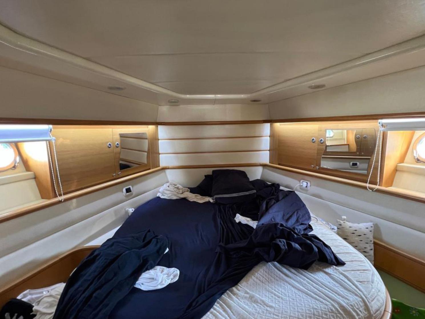 2004 Baia 48 Flash Express Cruiser for sale - YachtWorld