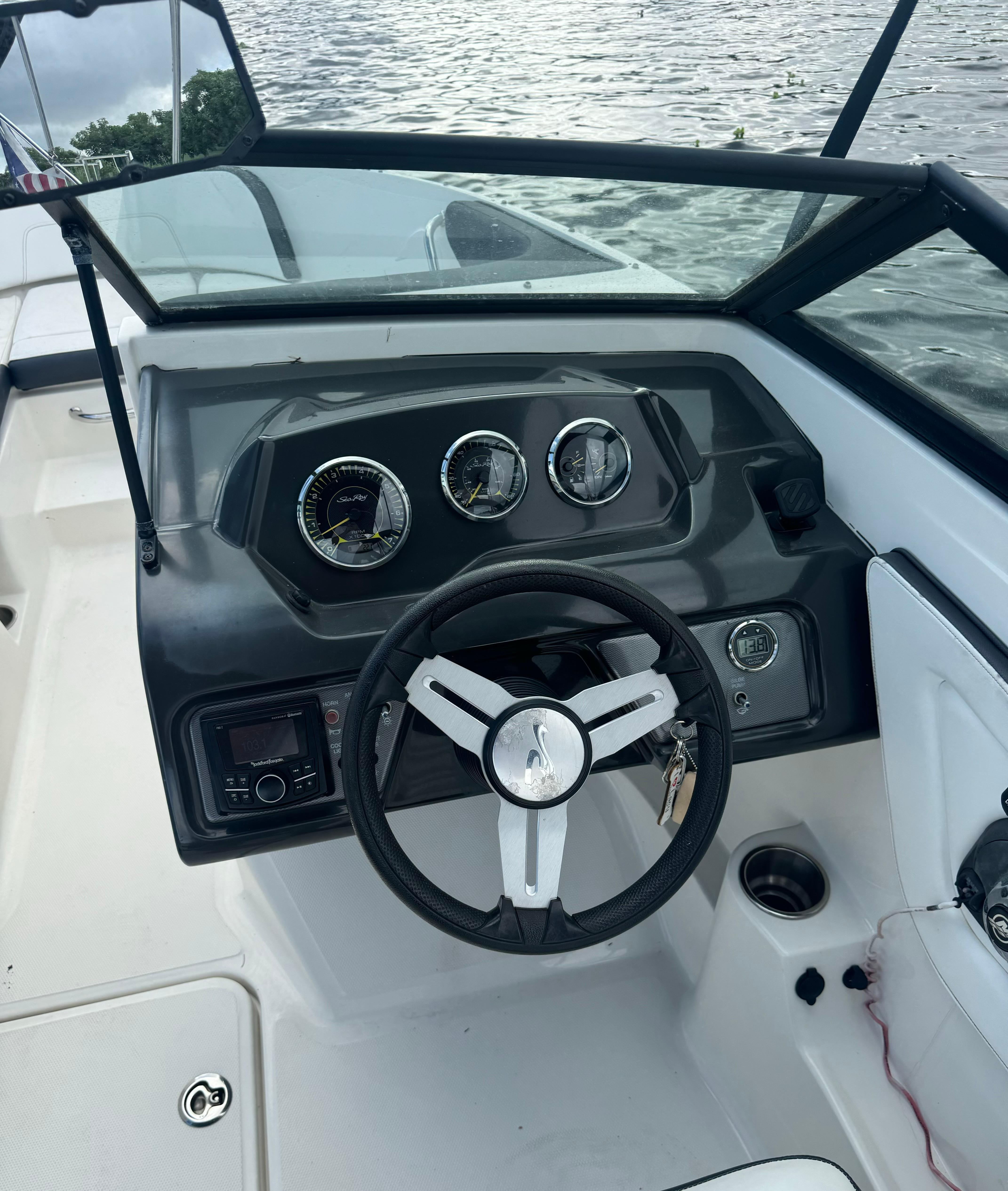 2017 Sea Ray 19 SPX Center Console for sale - YachtWorld