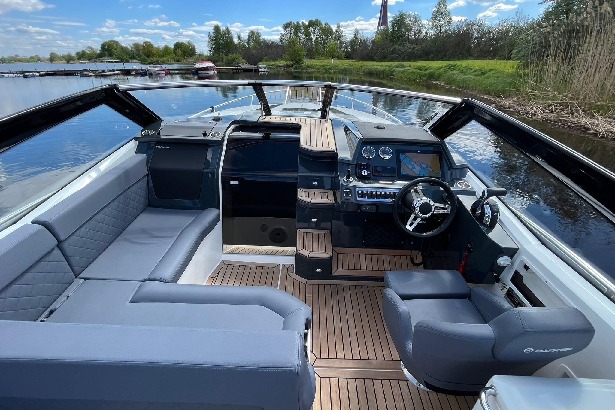 2022 Parker 850 Voyager Cruiser for sale - YachtWorld