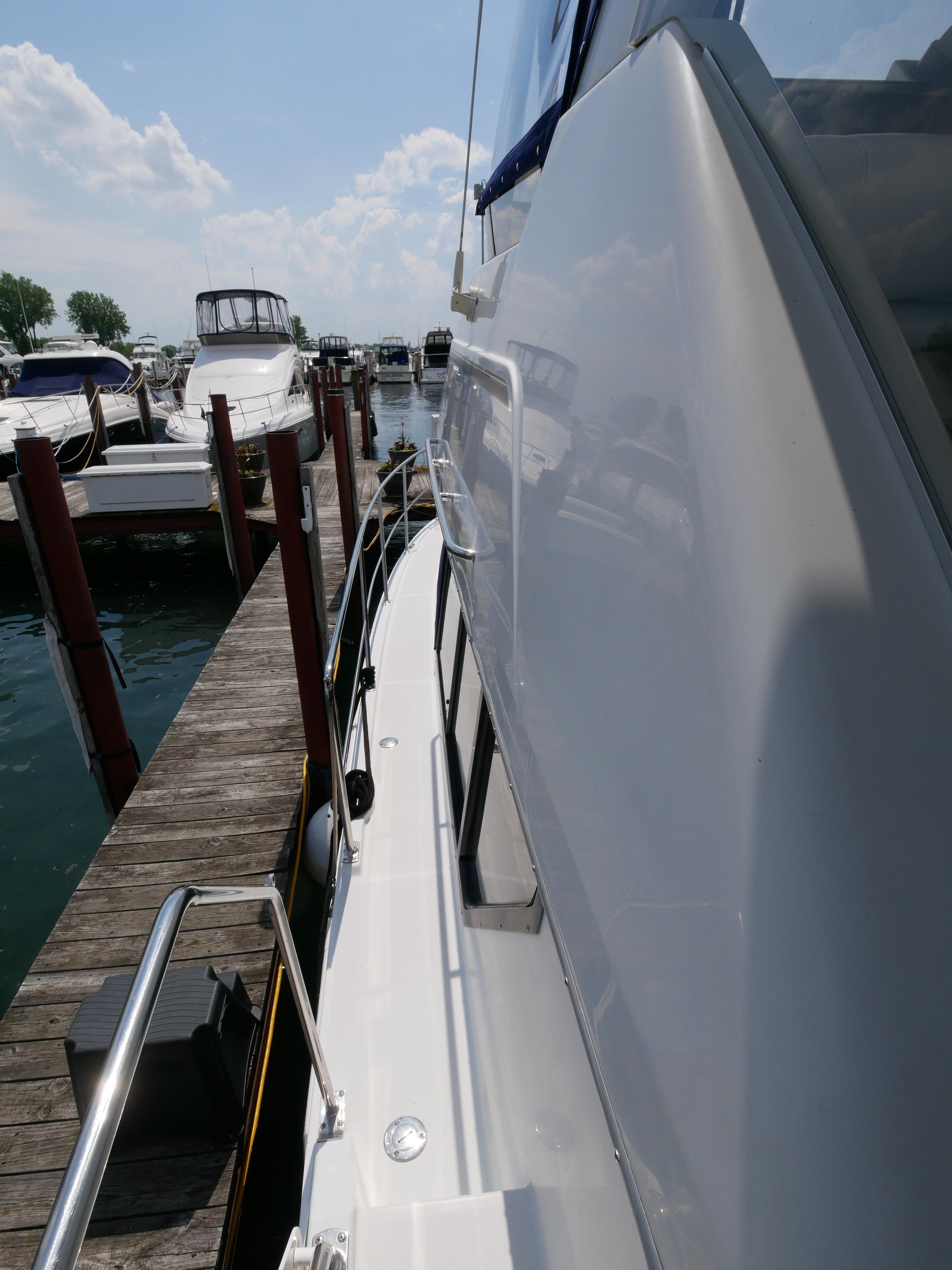 1996 Carver 355 Aft Cabin Cruiser for sale - YachtWorld