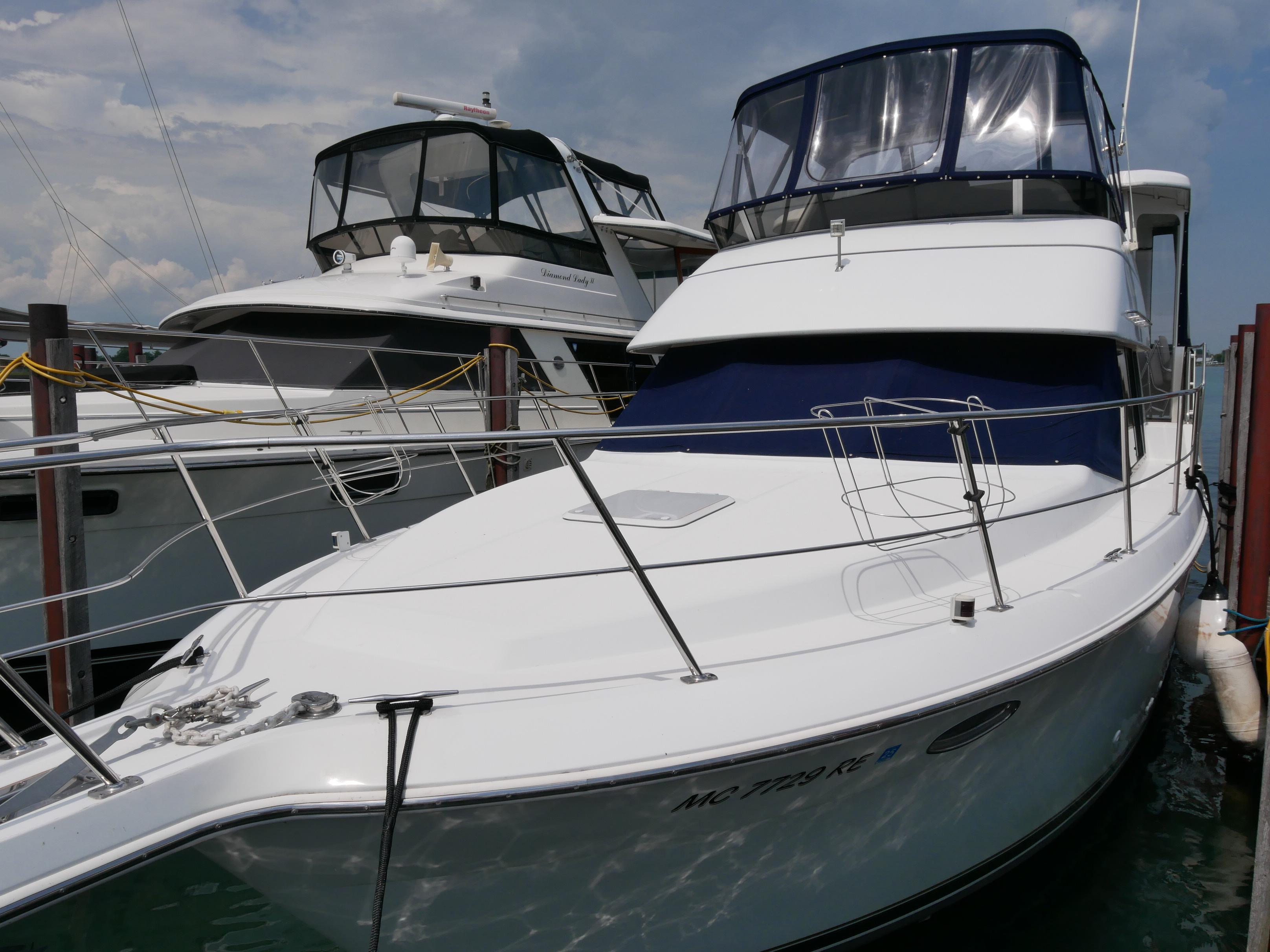1996 Carver 355 Aft Cabin Cruiser for sale - YachtWorld