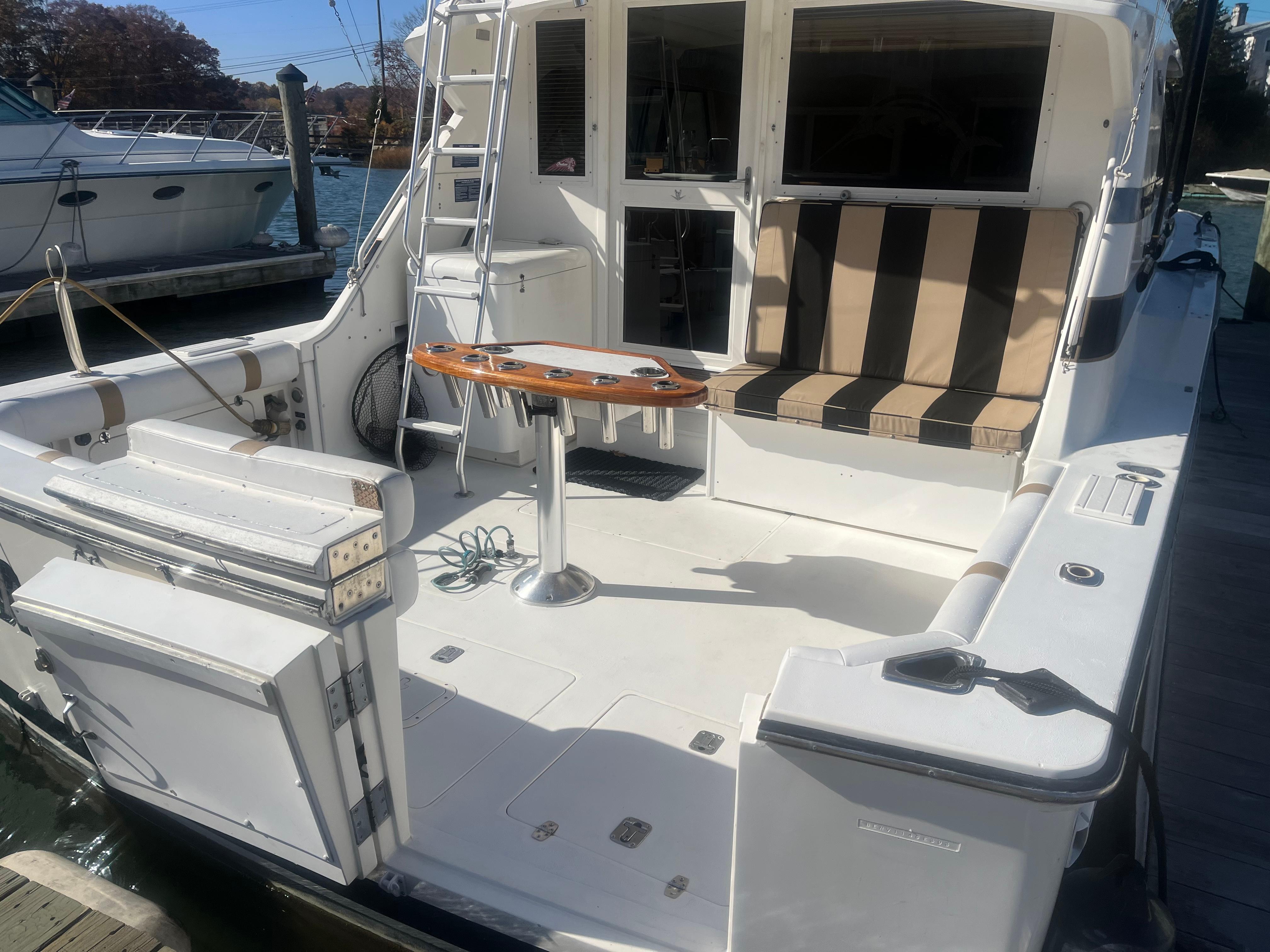 1993 Bertram 37 Convertible Convertible for sale - YachtWorld