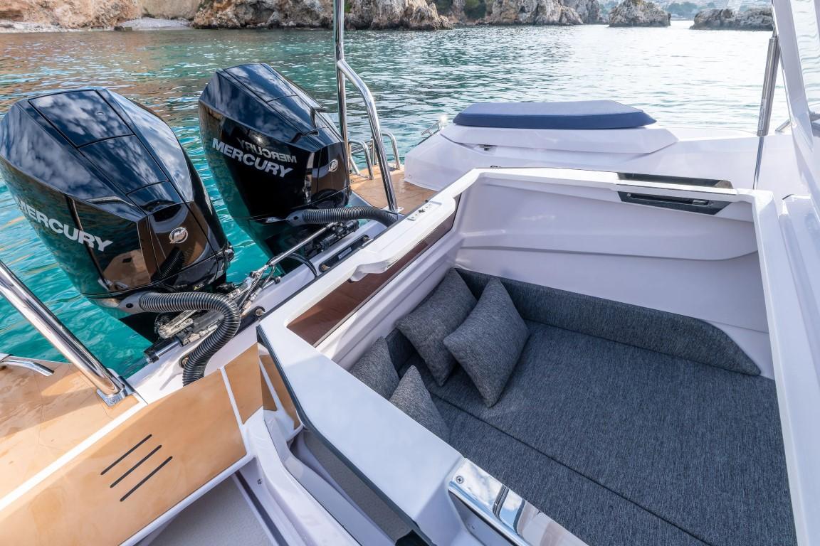 2025 Axopar 29 XC Cross Cabin Sports Cruiser for sale - YachtWorld