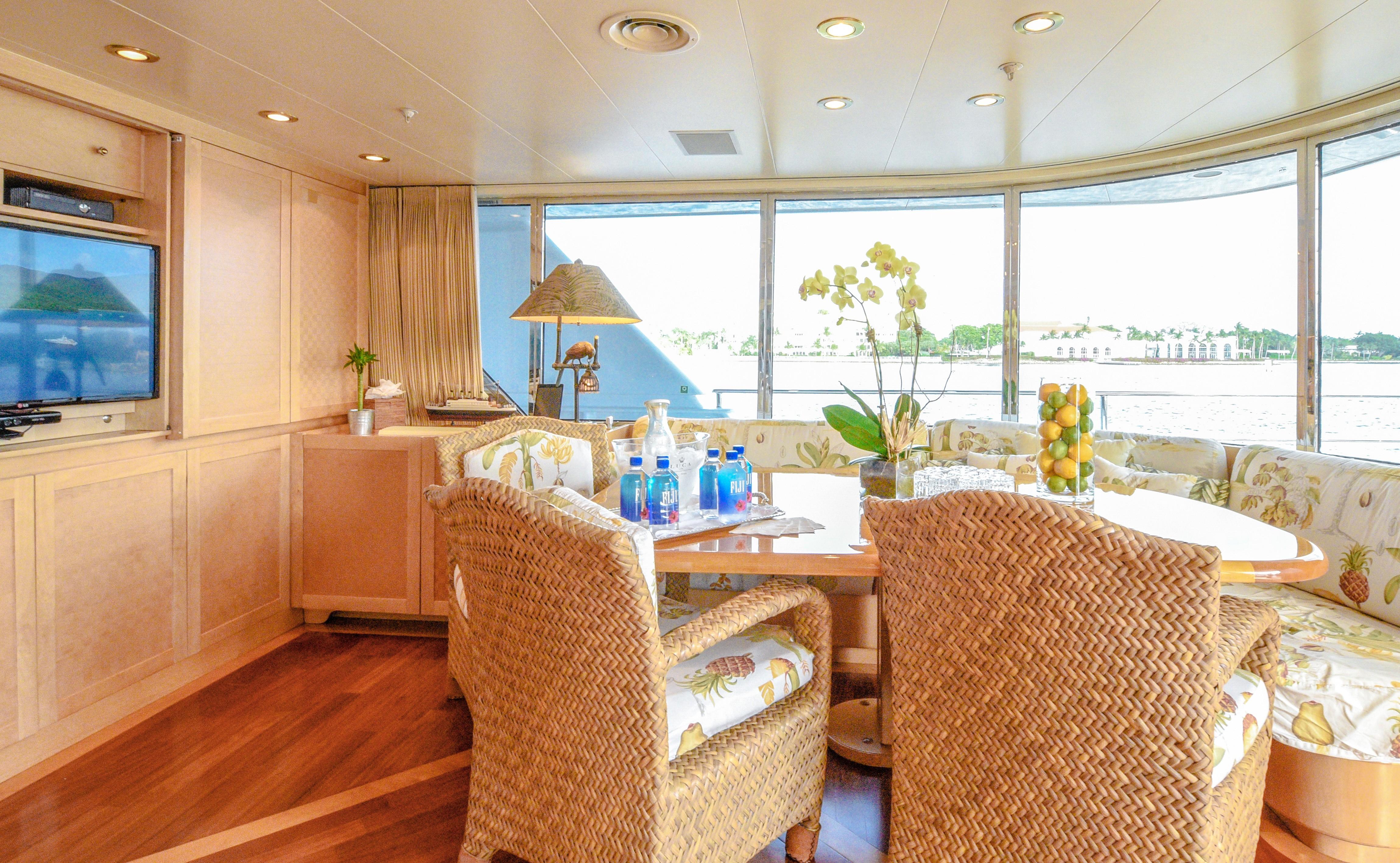 TE MANU Mega Yacht Codecasa for sale - YachtWorld