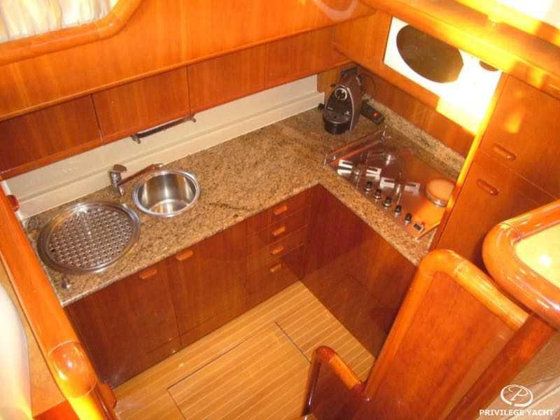 2000 Ferretti Yachts 53 Flybridge in vendita- YachtWorld