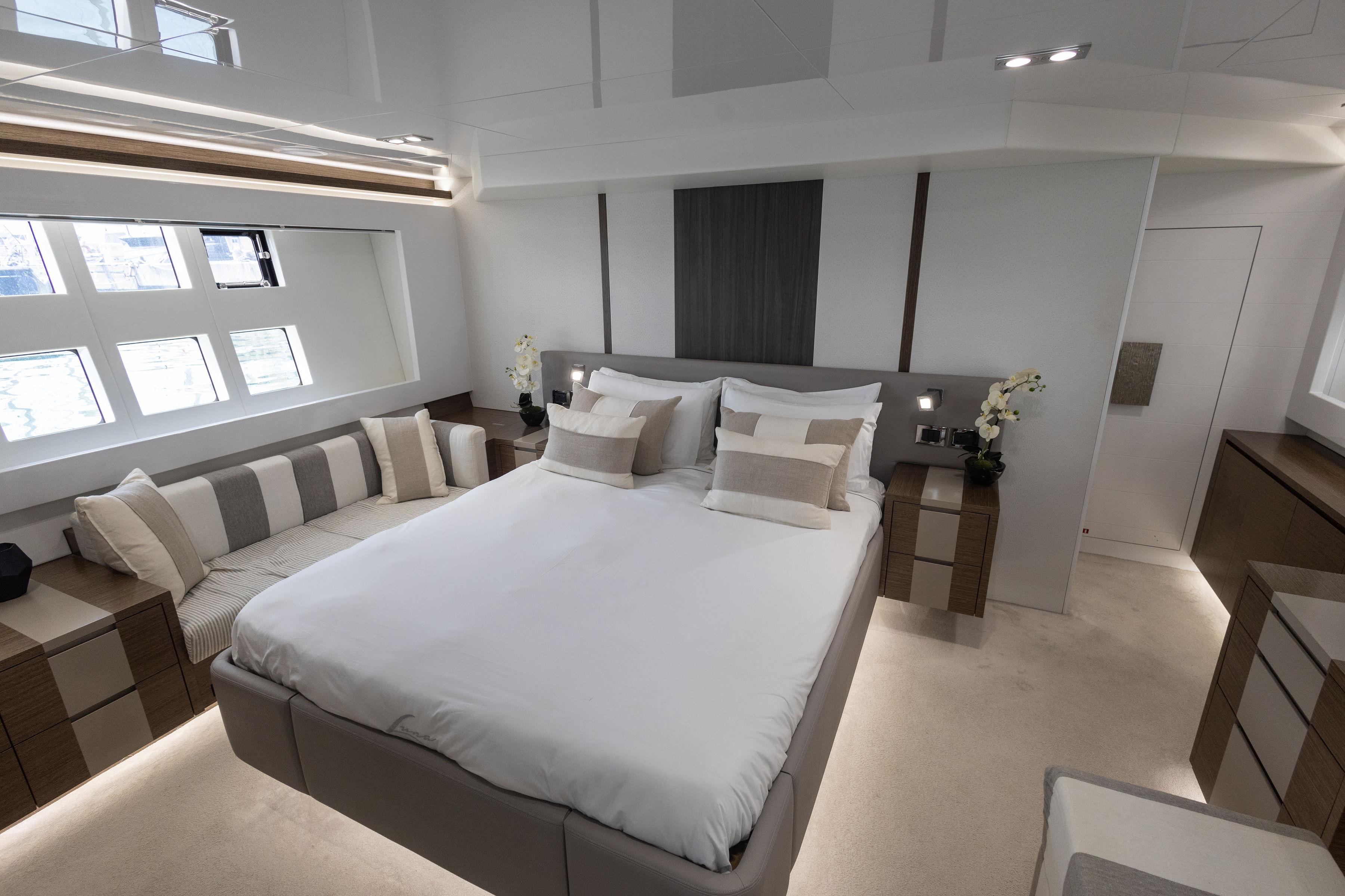 2017 Pearl 65 Motor Yachts for sale - YachtWorld