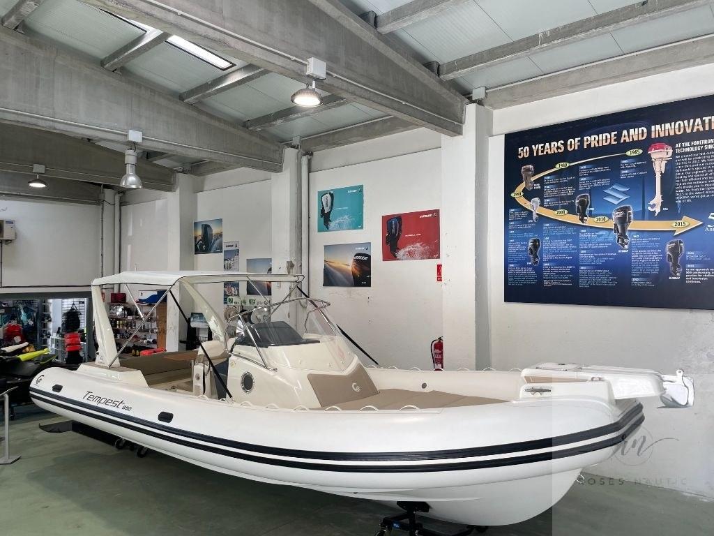 New 2024 Capelli Tempest 850 Open - Girona | Youboat