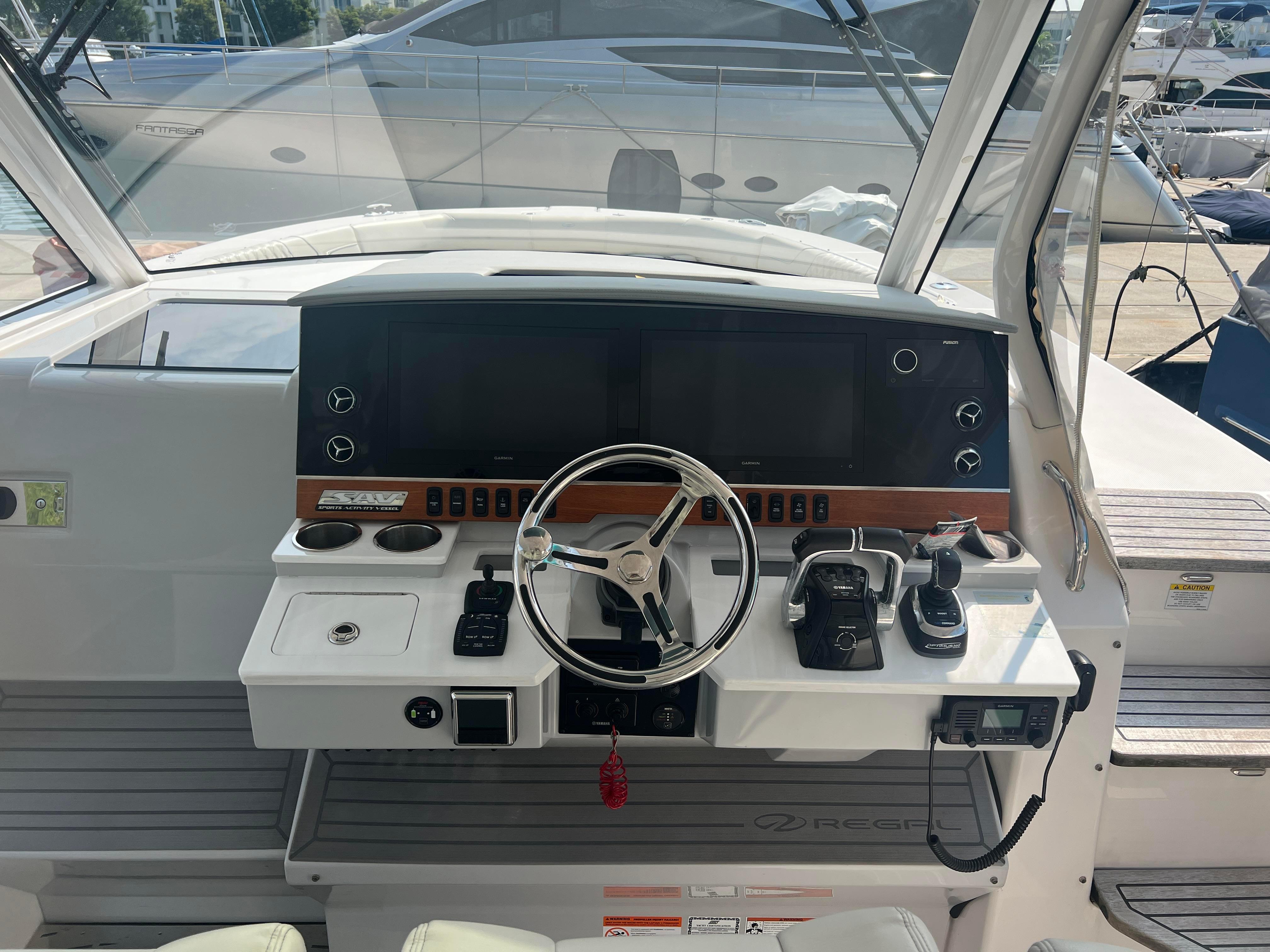 2022 Regal 38 SAV Center Console for sale - YachtWorld