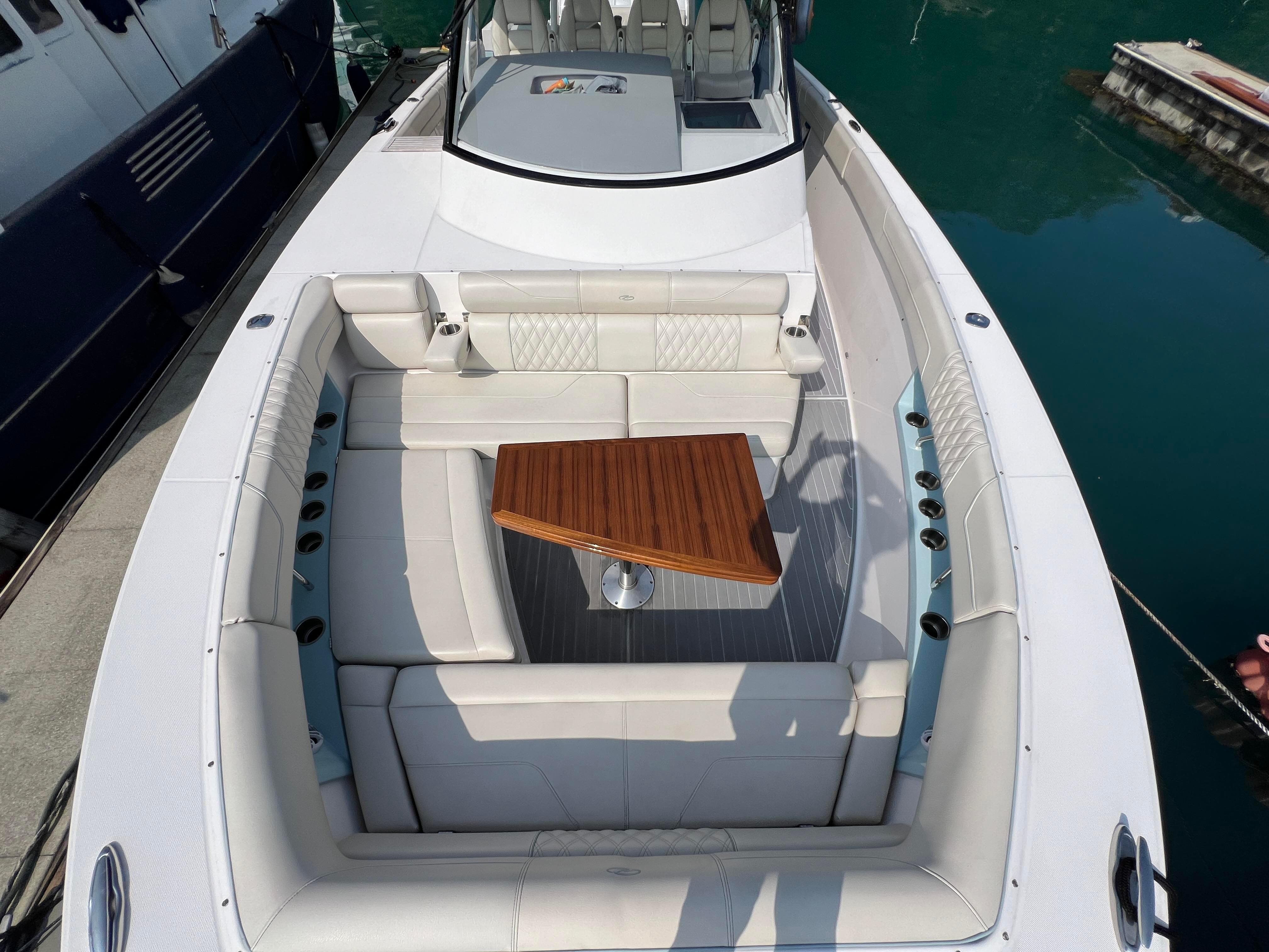 2022 Regal 38 SAV Center Console for sale - YachtWorld