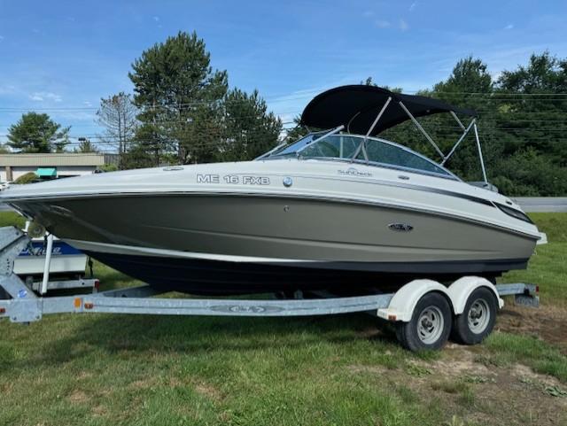 2010 Sea Ray 220 Sundeck Runabout for sale - YachtWorld