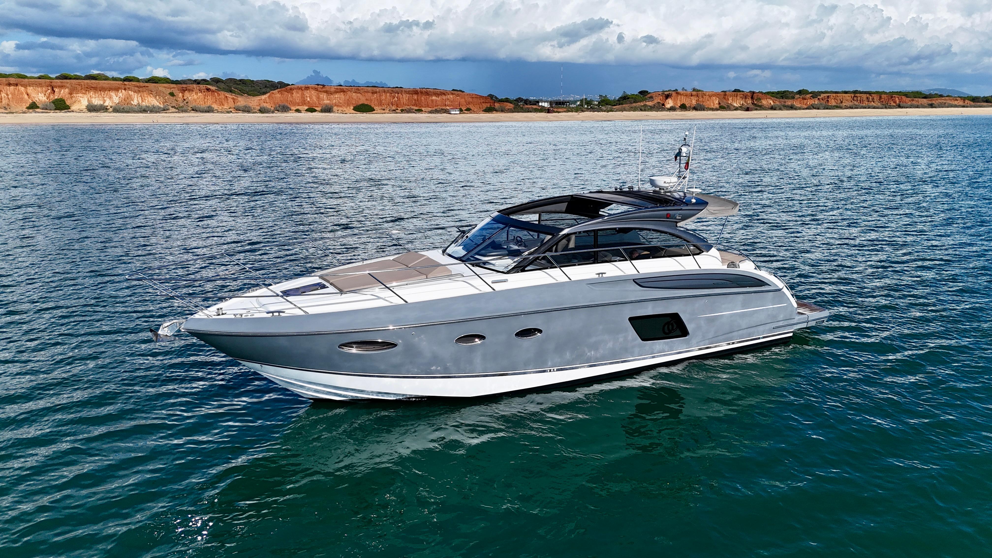 Diesel Princess V48 motorcruisers zu verkaufen - Portugal | Boot24