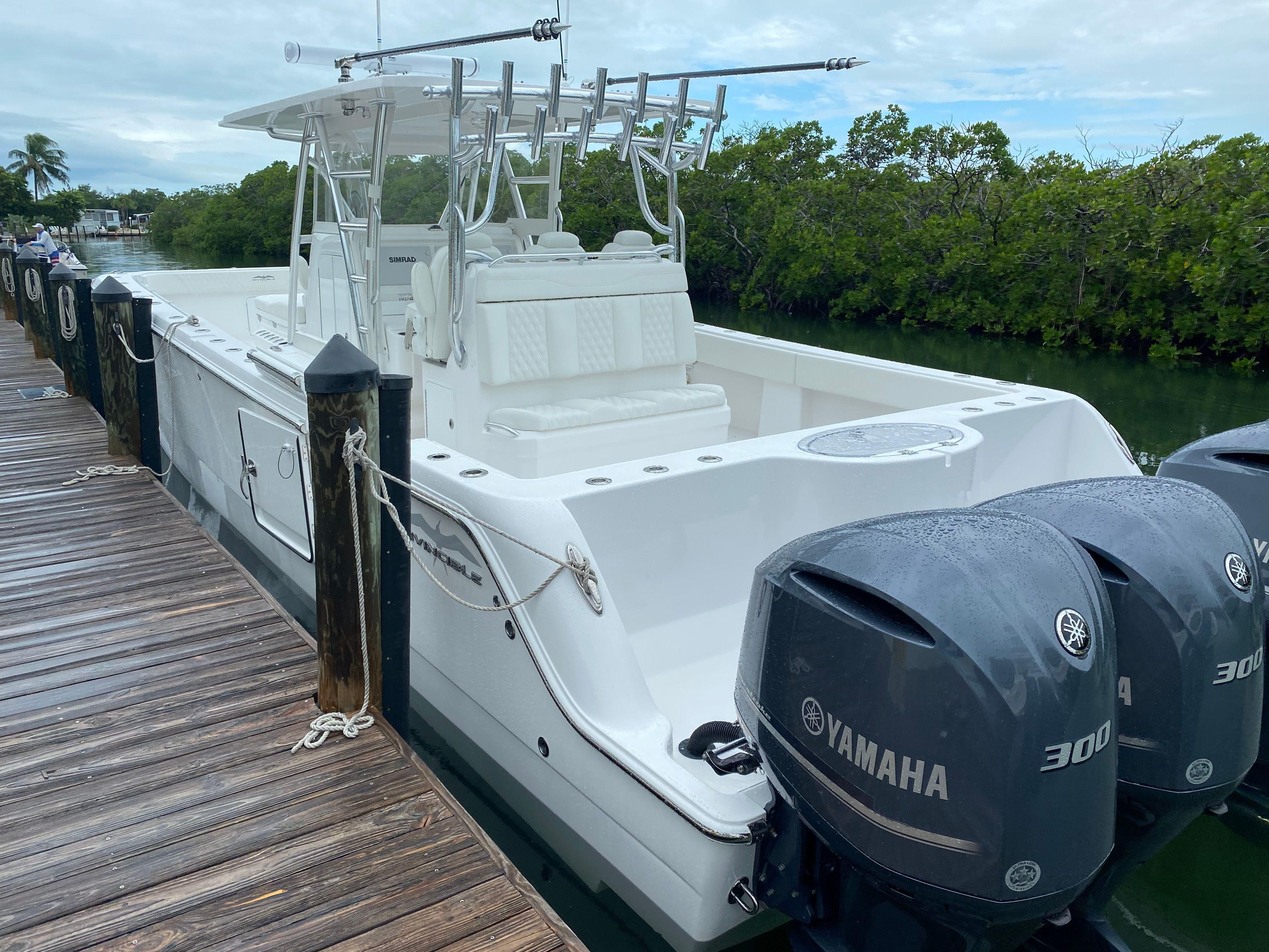 2021 Invincible 35 Catamaran Center Console for sale - YachtWorld