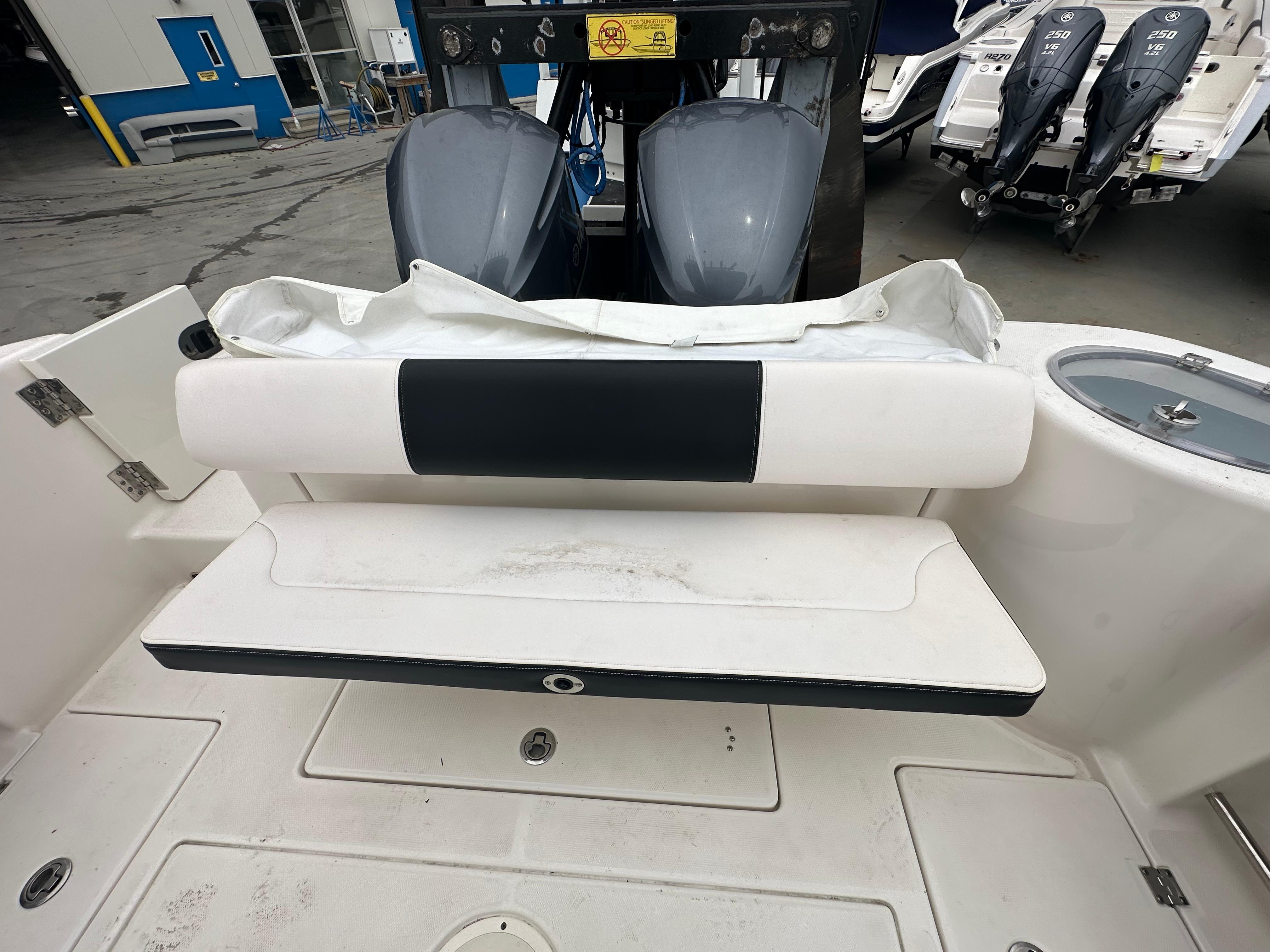 2018 Robalo R302 Center Console for sale - YachtWorld