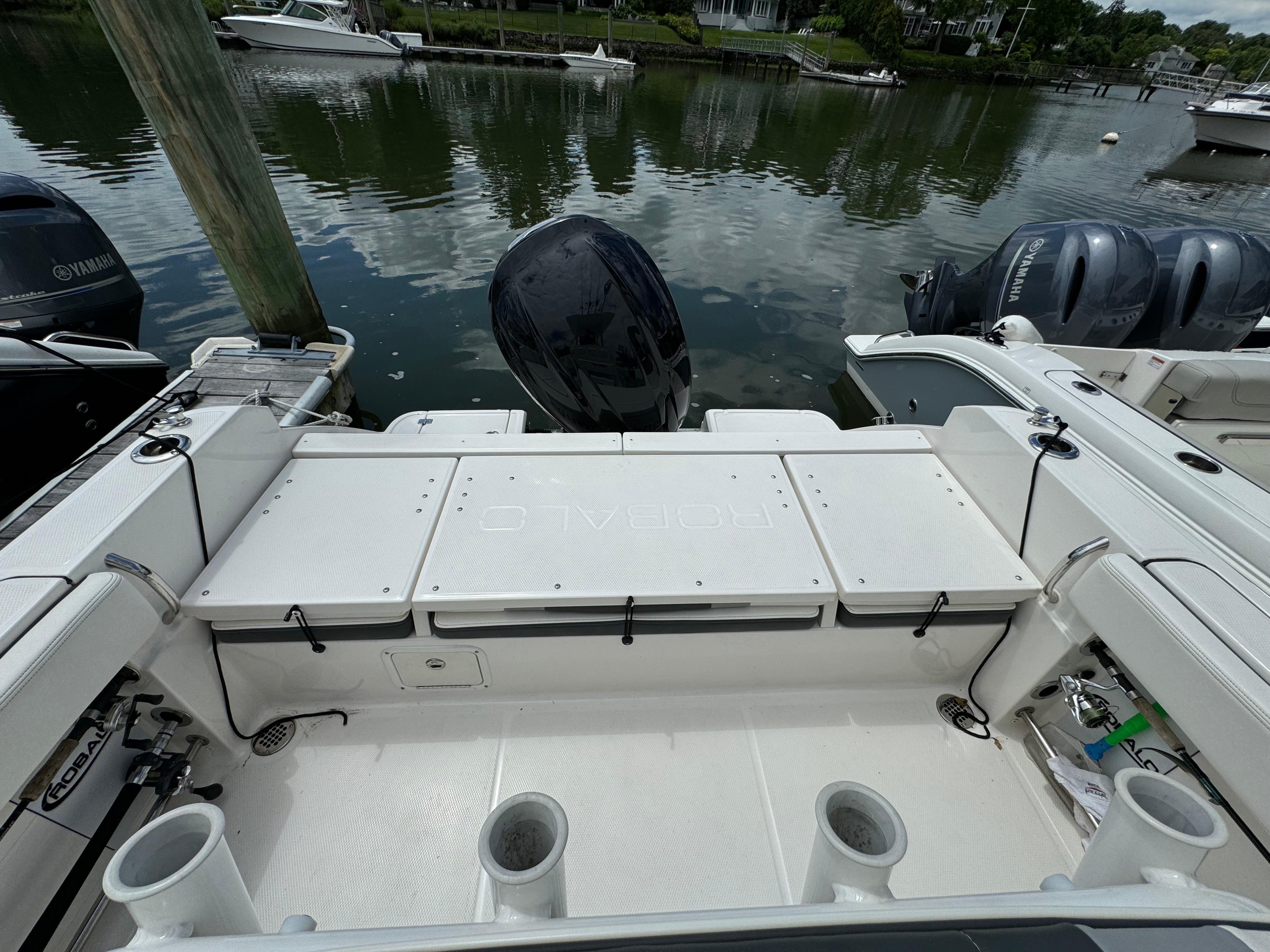 2023 Robalo R230 Center Console Center Console for sale - YachtWorld