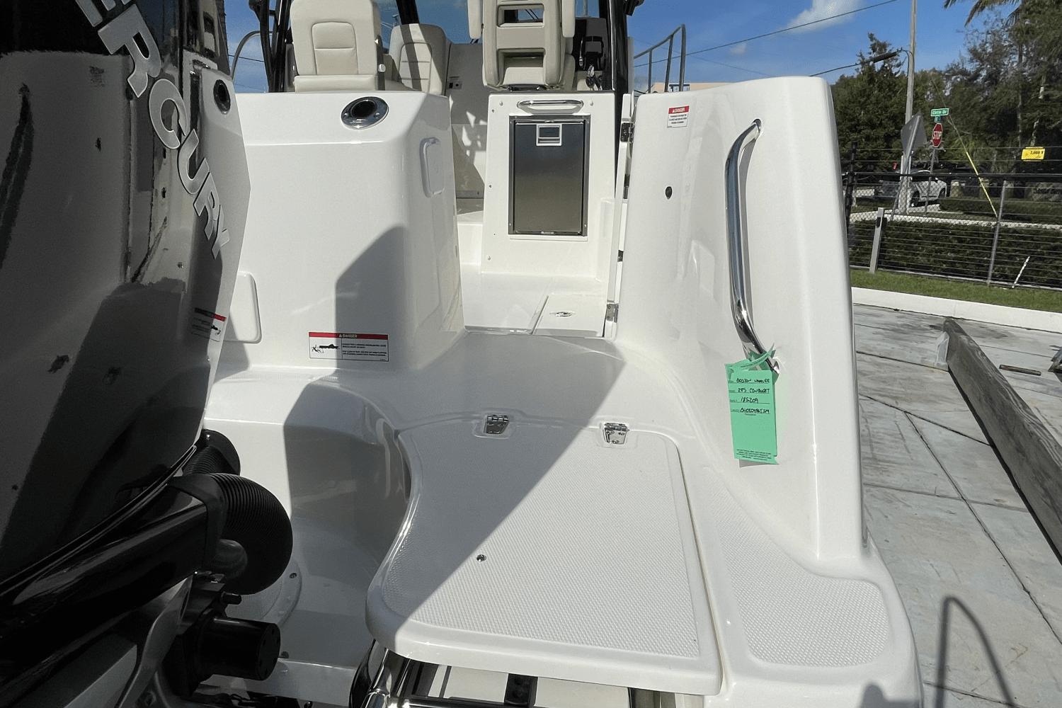 2024 Boston Whaler 285 Conquest Cuddy Cabin for sale - YachtWorld