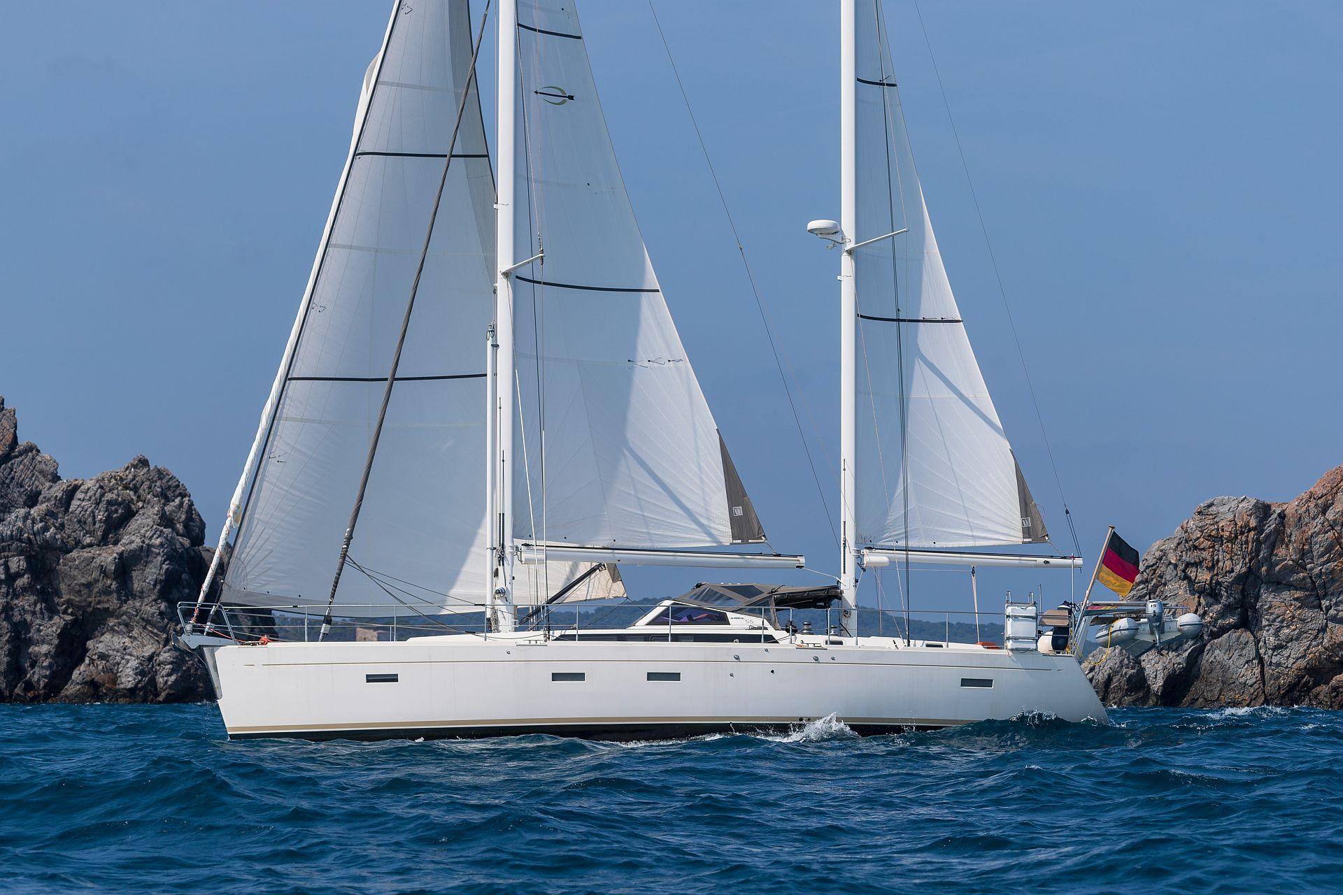 2015 Amel 55 Ketch for sale - YachtWorld