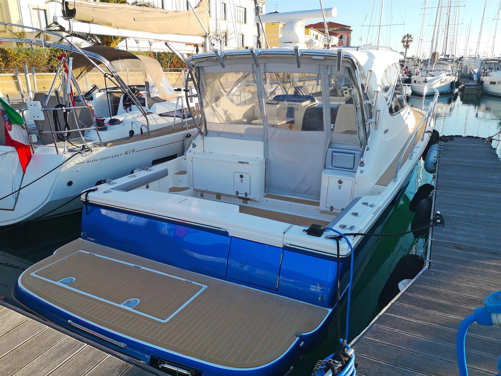 Used 2018 Custom Cantiere Gregorini di MAX 37 Hard Top | TopBoats