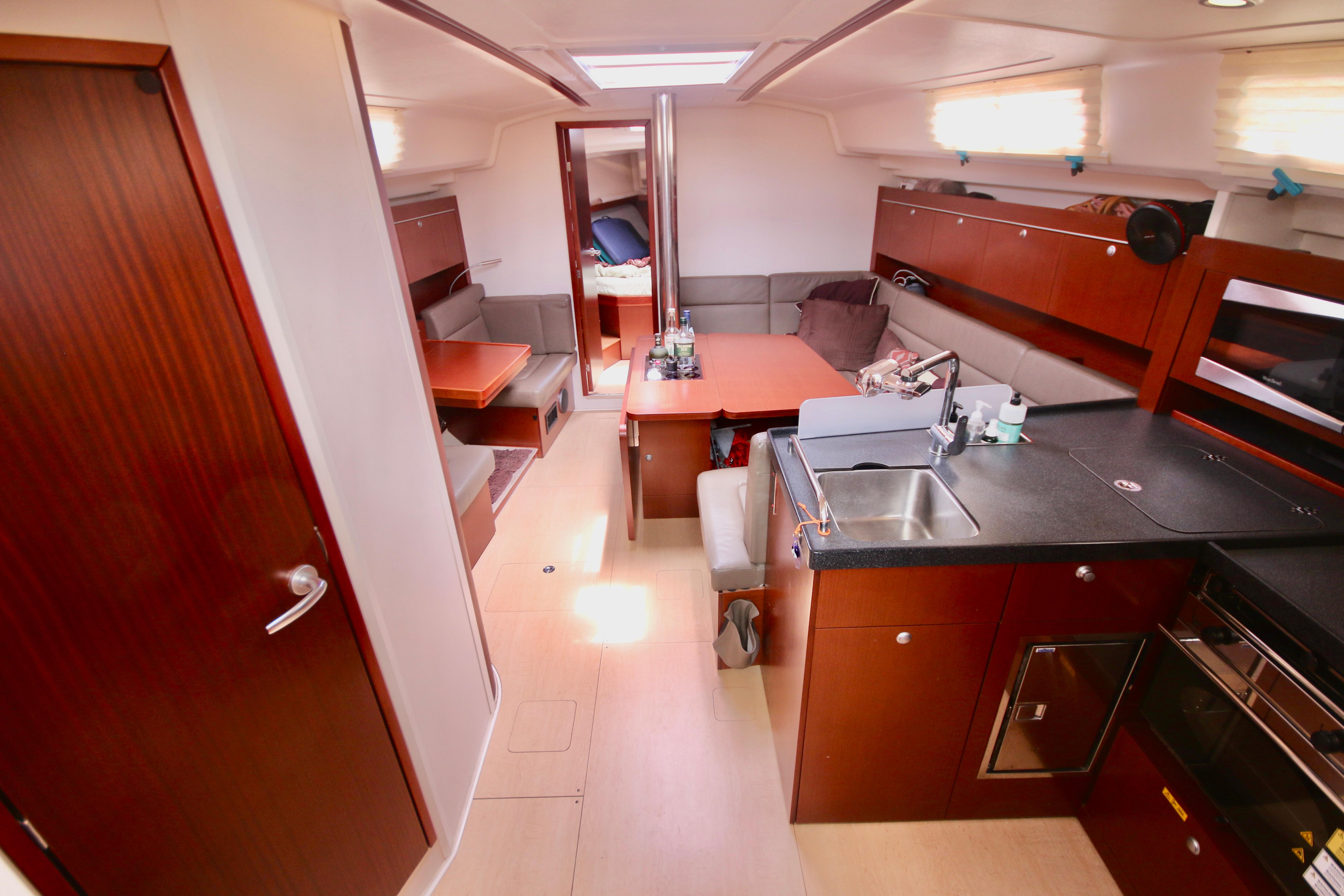 2014 Hanse 415 Cruiser for sale - YachtWorld