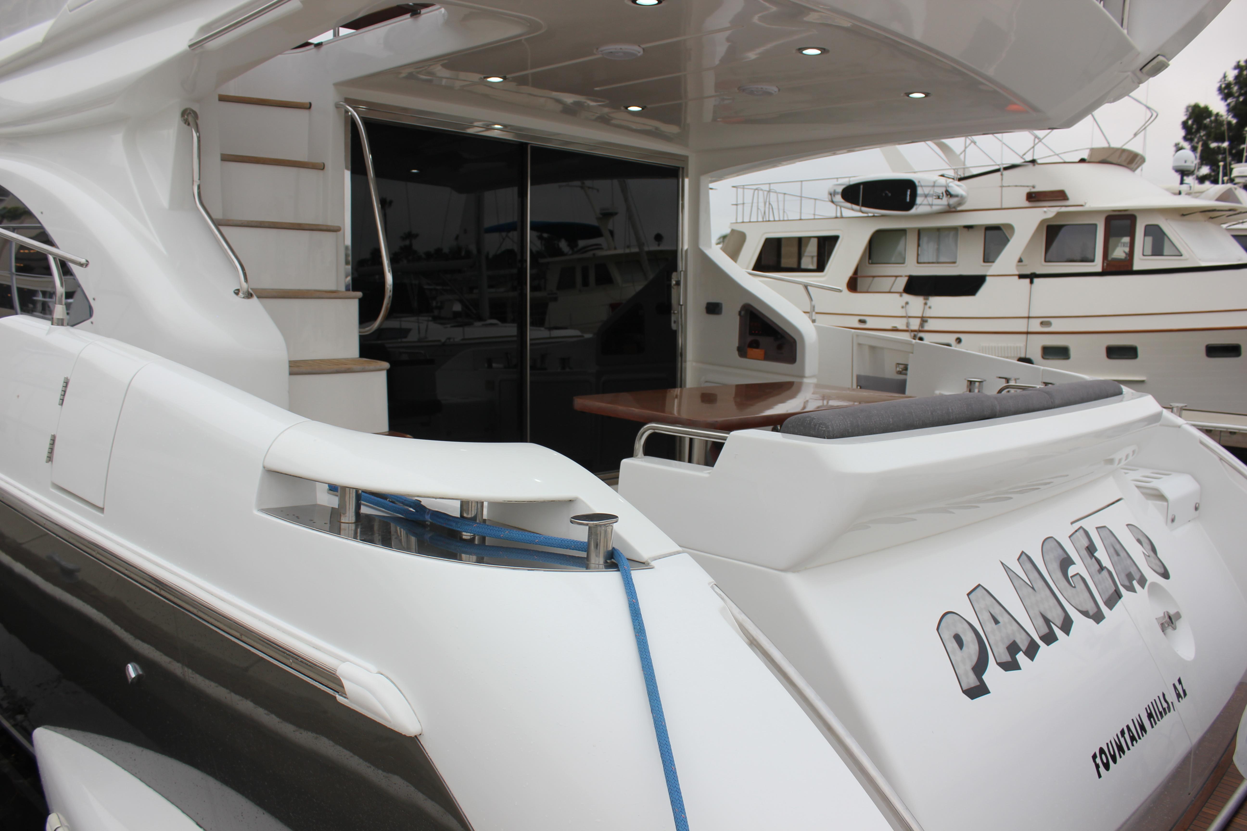 2016 Azimut 60 Flybridge Motor Yachts for sale - YachtWorld