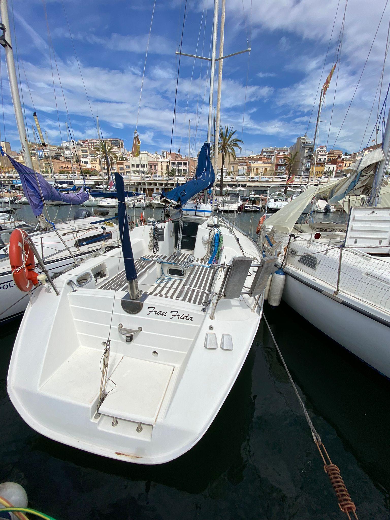 1990 Beneteau First 32.5 Racer/Cruiser for sale - YachtWorld