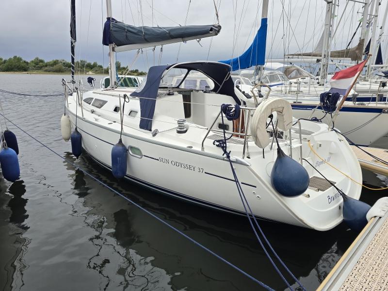 Jeanneau Sun Odyssey 37 | 11m | 2001 | Boats and Outboards