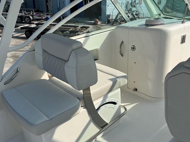 2024 World Cat 230 DC Power Catamaran for sale - YachtWorld