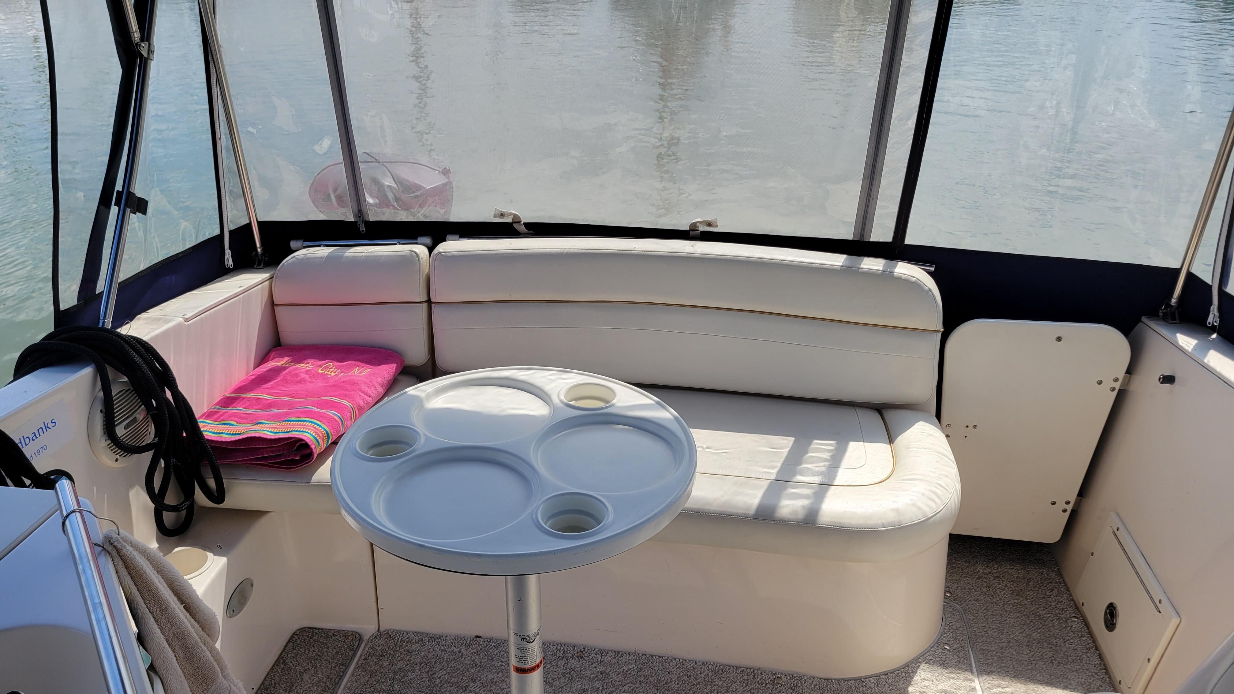 2004 Rinker Fiesta Vee 250 Express Cruiser for sale - YachtWorld