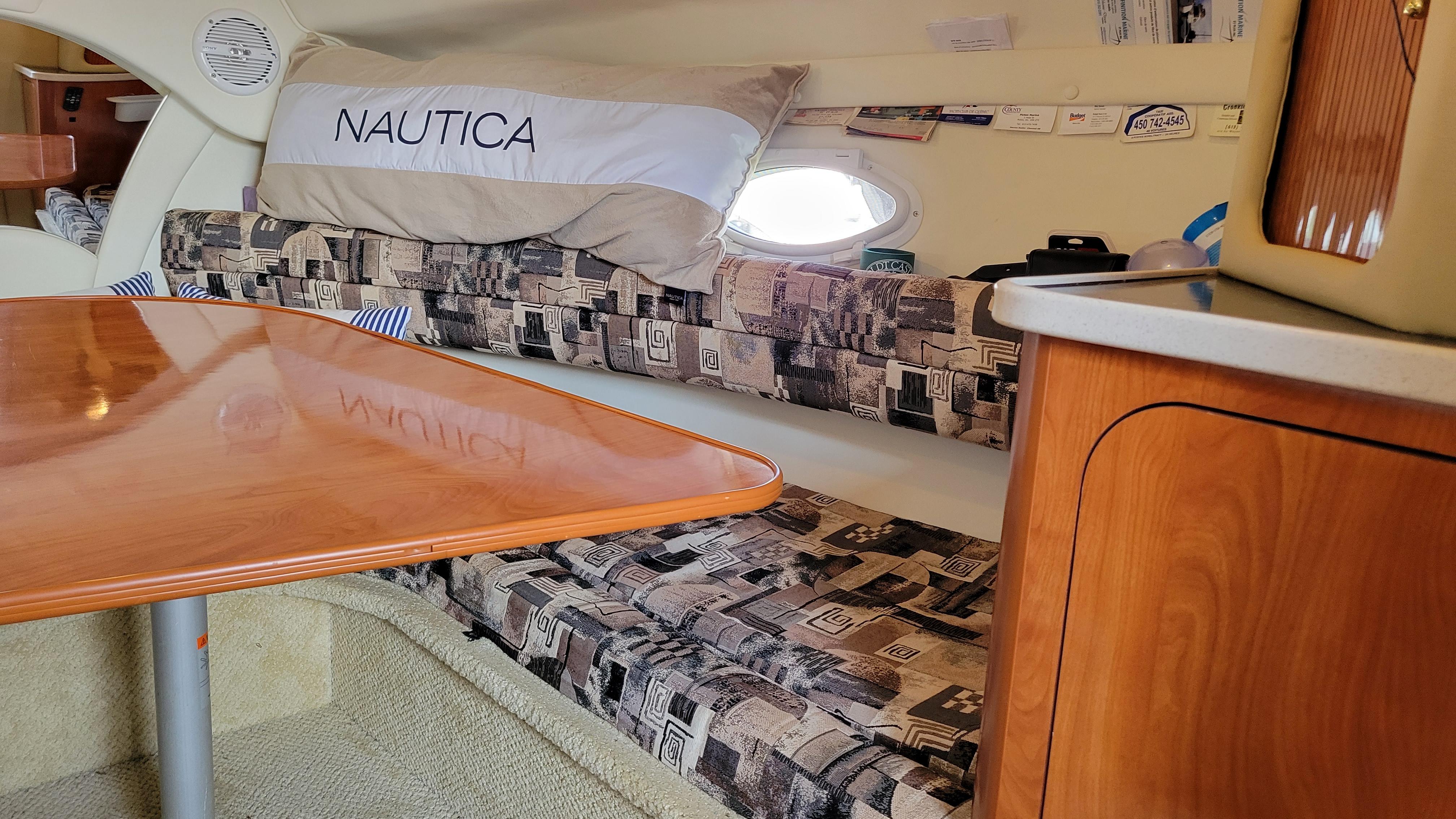 2004 Rinker Fiesta Vee 250 Express Cruiser for sale - YachtWorld