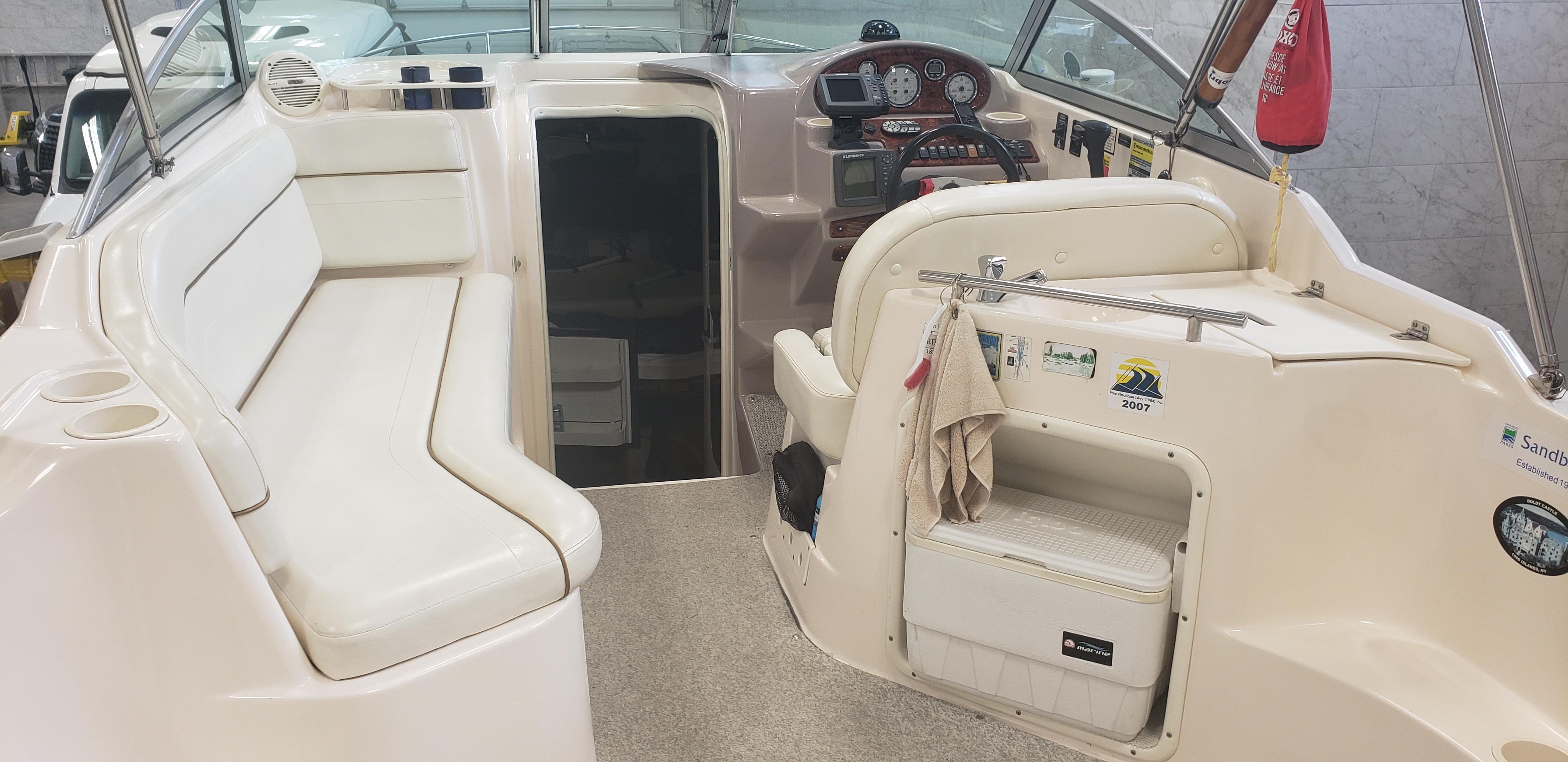 2004 Rinker Fiesta Vee 250 Express Cruiser for sale - YachtWorld