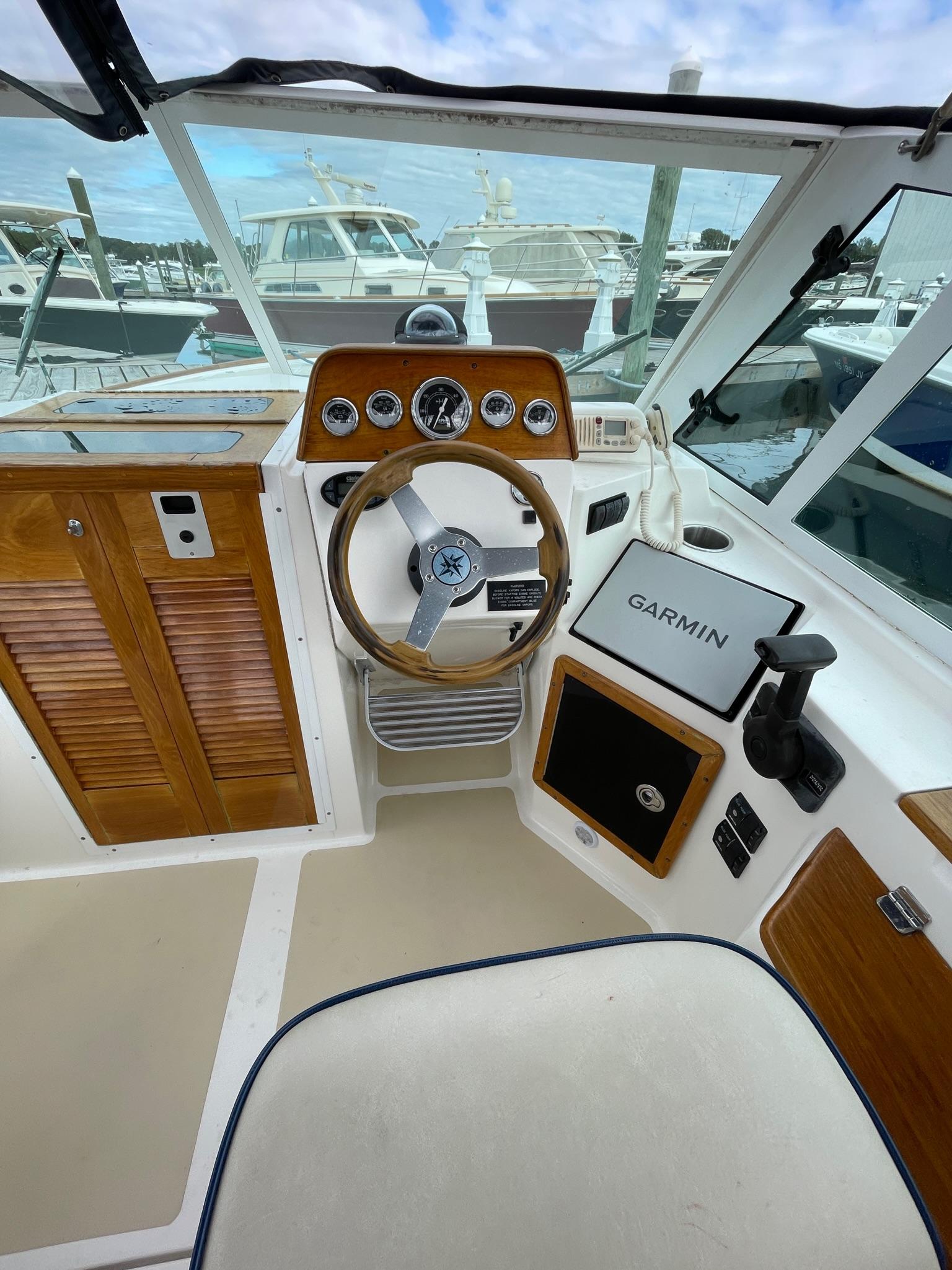 2005 Hunt Yachts Harrier 25 Runabout for sale - YachtWorld 2005 Hunt Yachts Harrier 25 Runabout for sale - YachtWorld