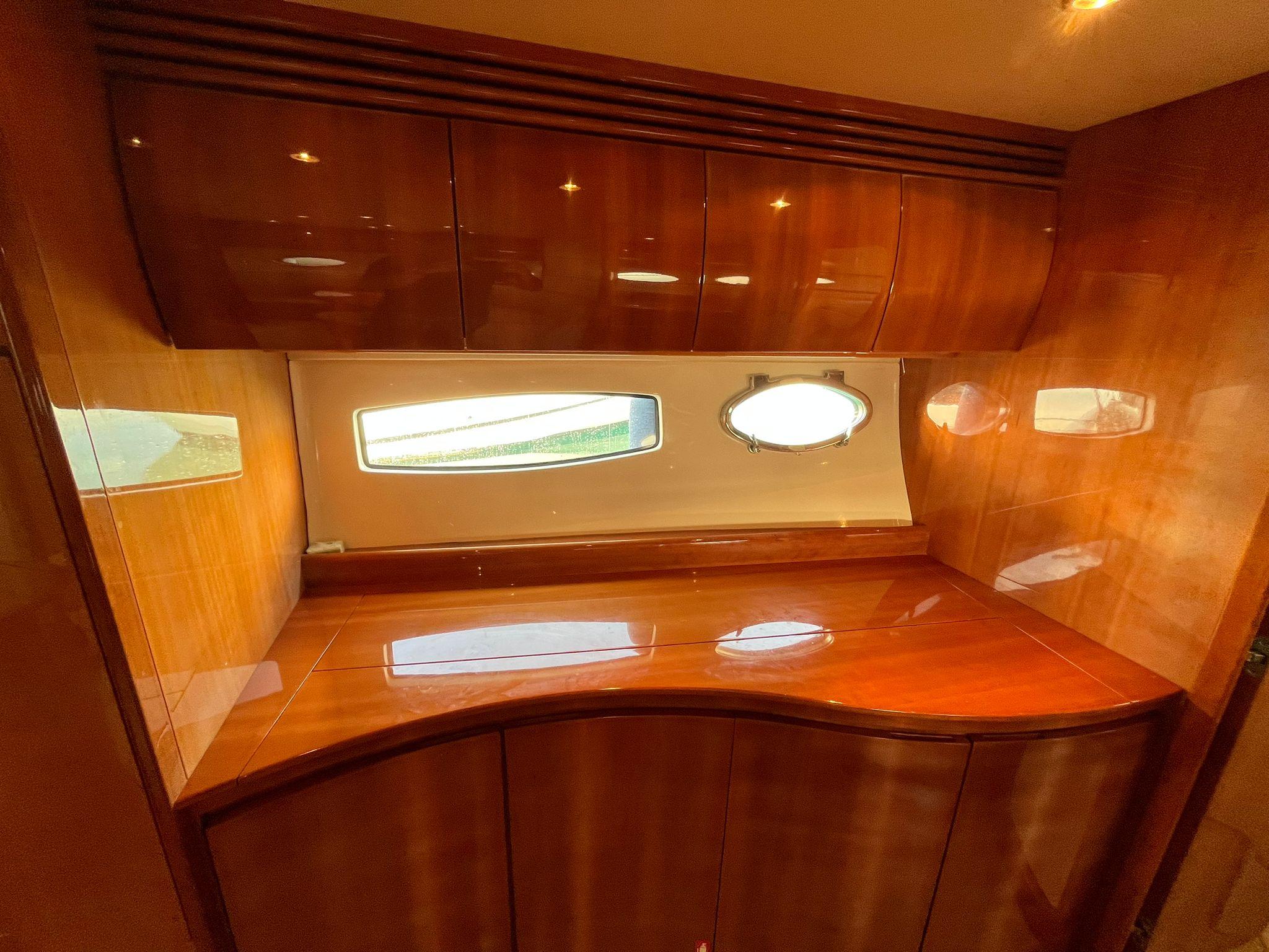 2004 Pershing 43 Motor Yachts for sale - YachtWorld