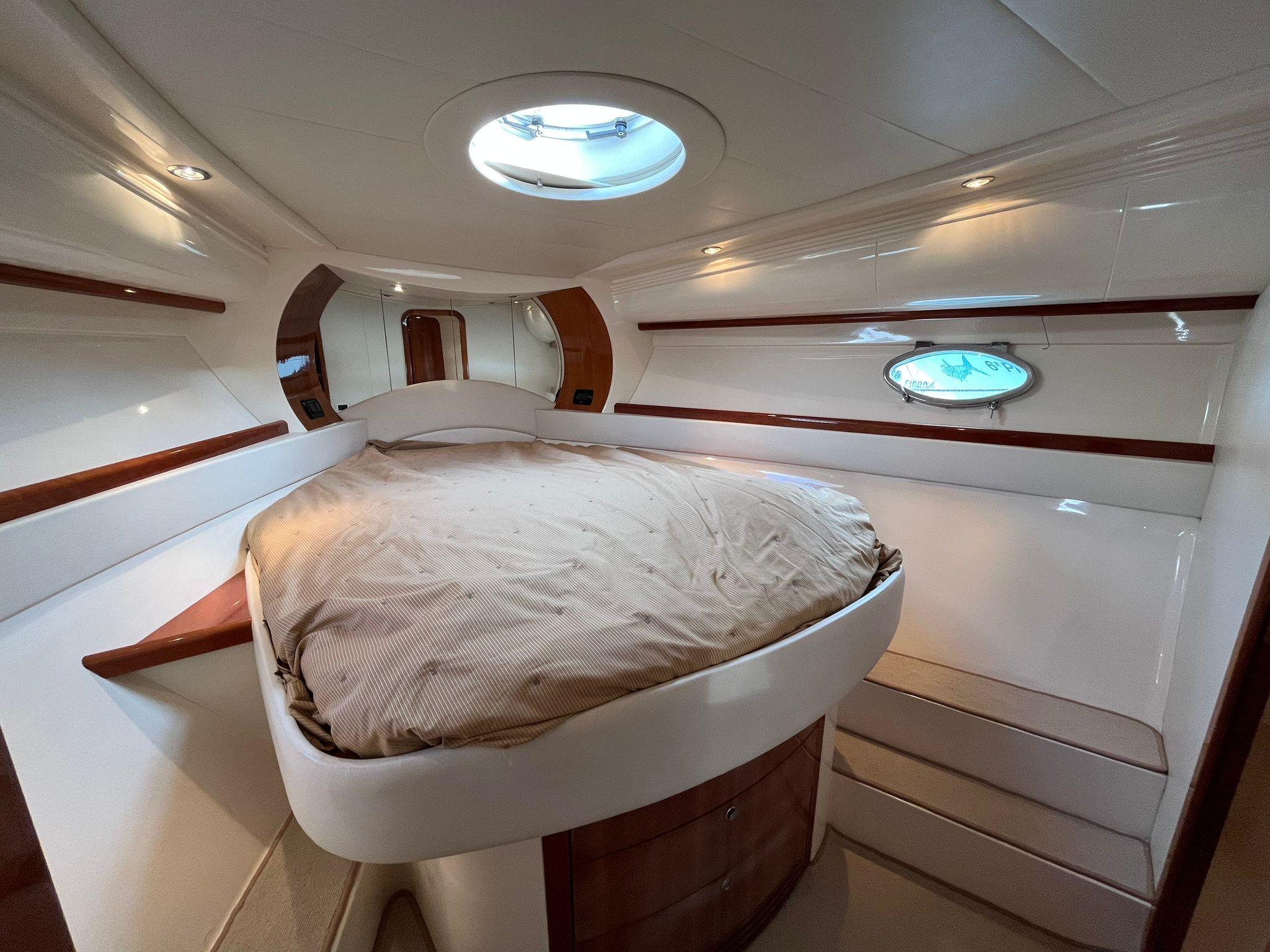 2004 Pershing 43 Motor Yachts for sale - YachtWorld