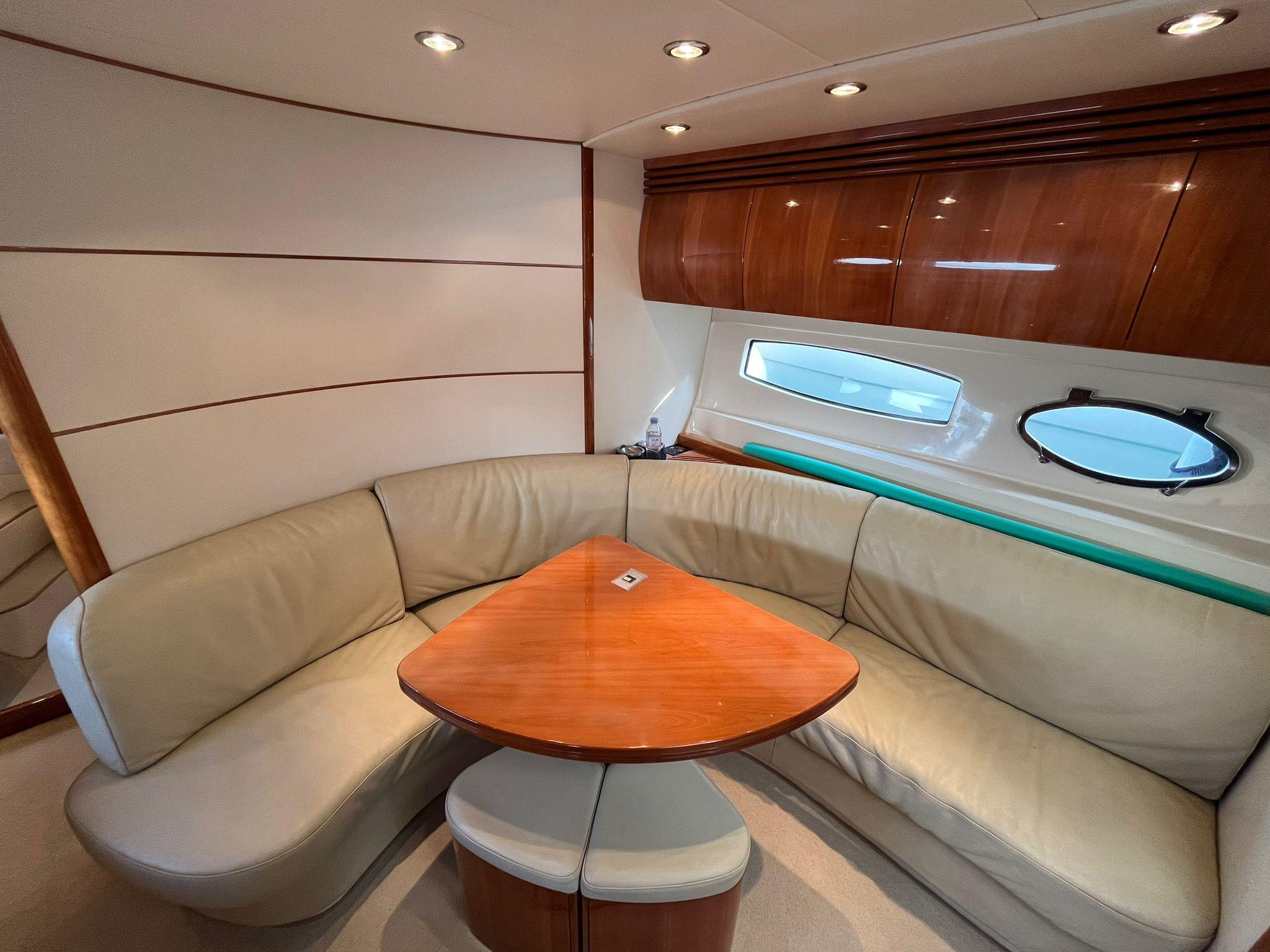 2004 Pershing 43 Motor Yachts for sale - YachtWorld