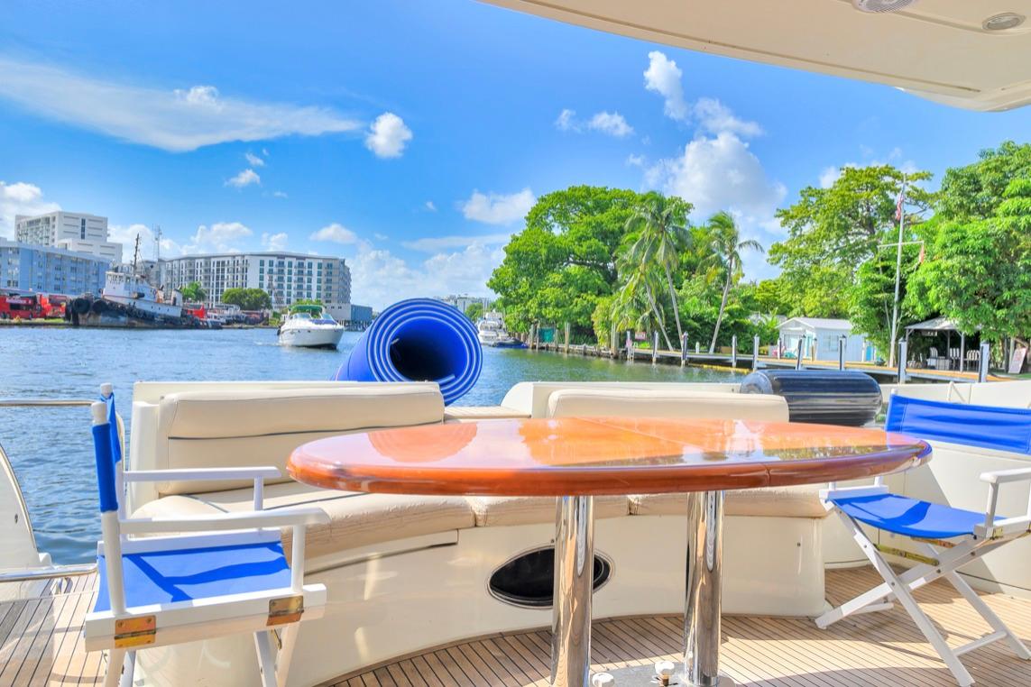 2010 Azimut Fly 60 Bateaux flybridge à vendre - YachtWorld