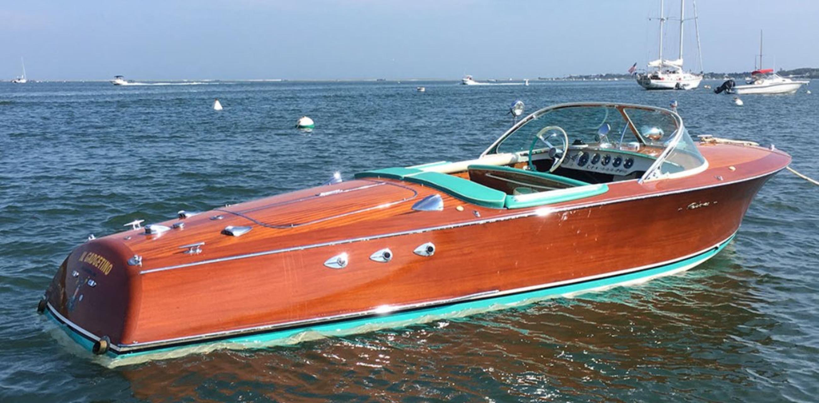 1960 Riva Ariston Bateaux à moteur classiques à vendre - YachtWorld 1960 Riva Ariston Bateaux à moteur classiques à vendre - YachtWorld