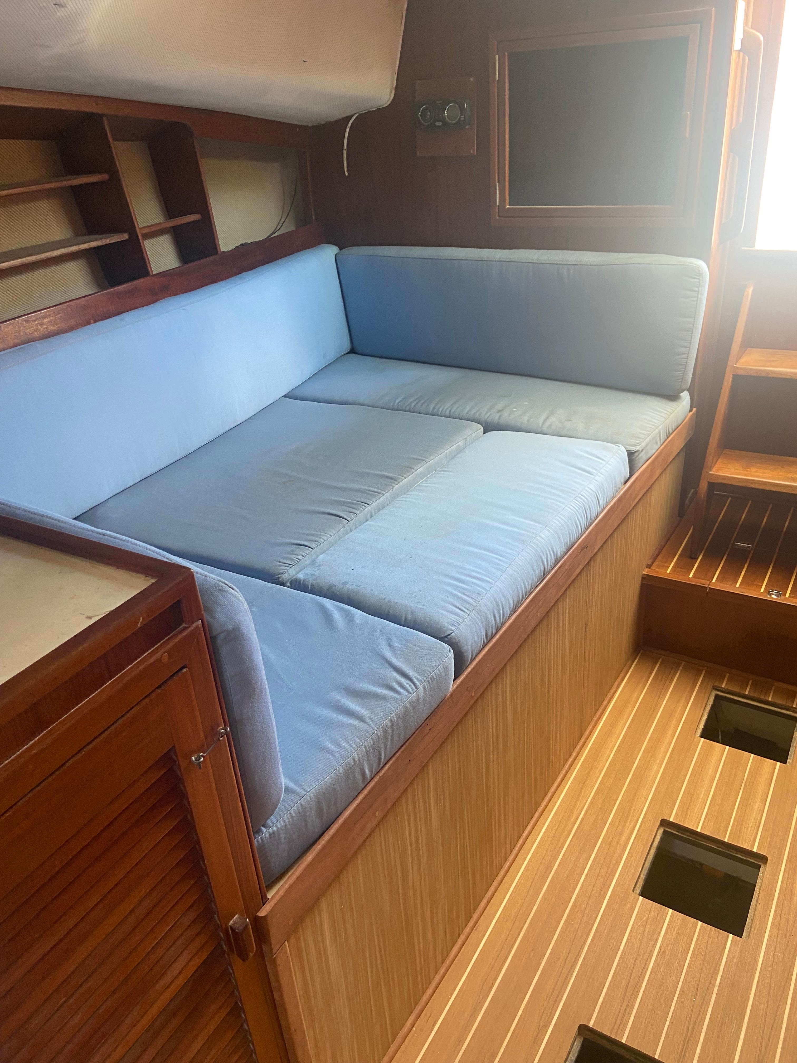 1985 Topaz 36 Express Convertible for sale - YachtWorld