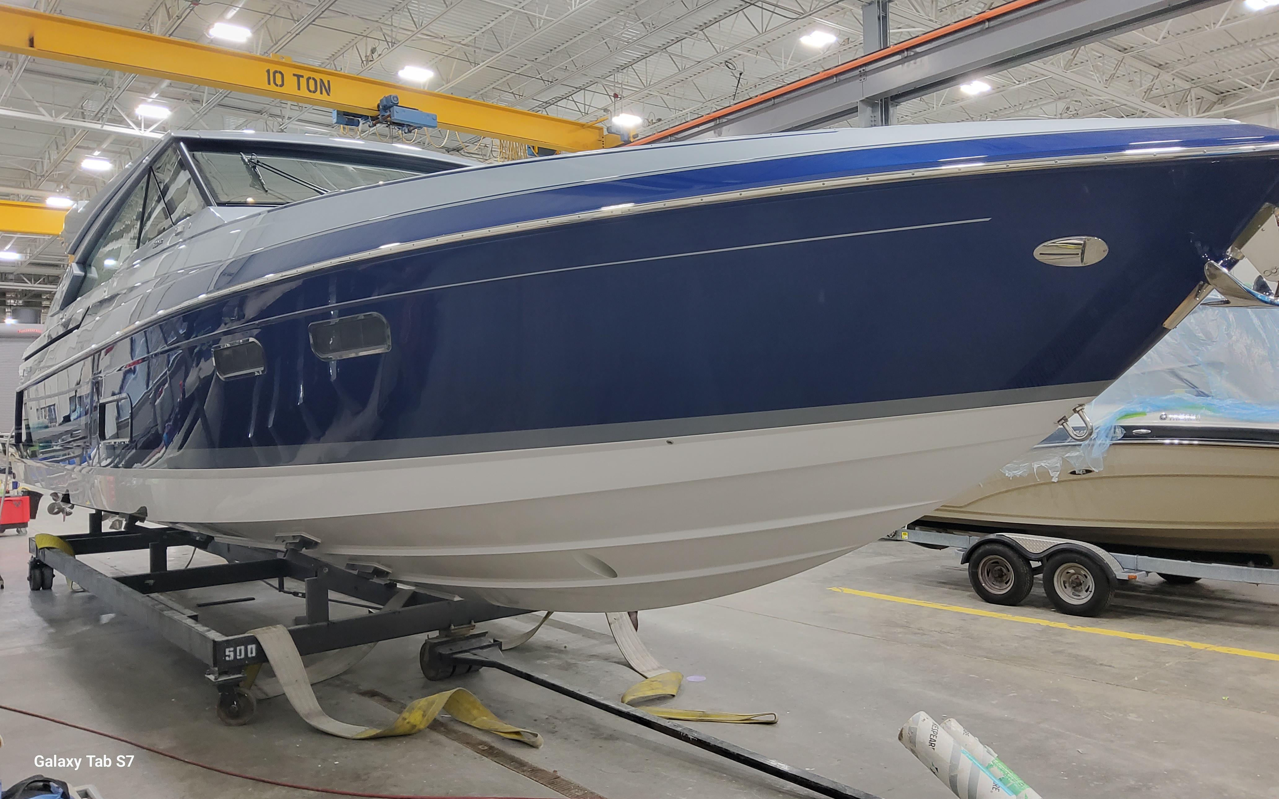 2024 Formula 500 Super Sport Crossover Motorcruiser Kaufen - YachtWorld