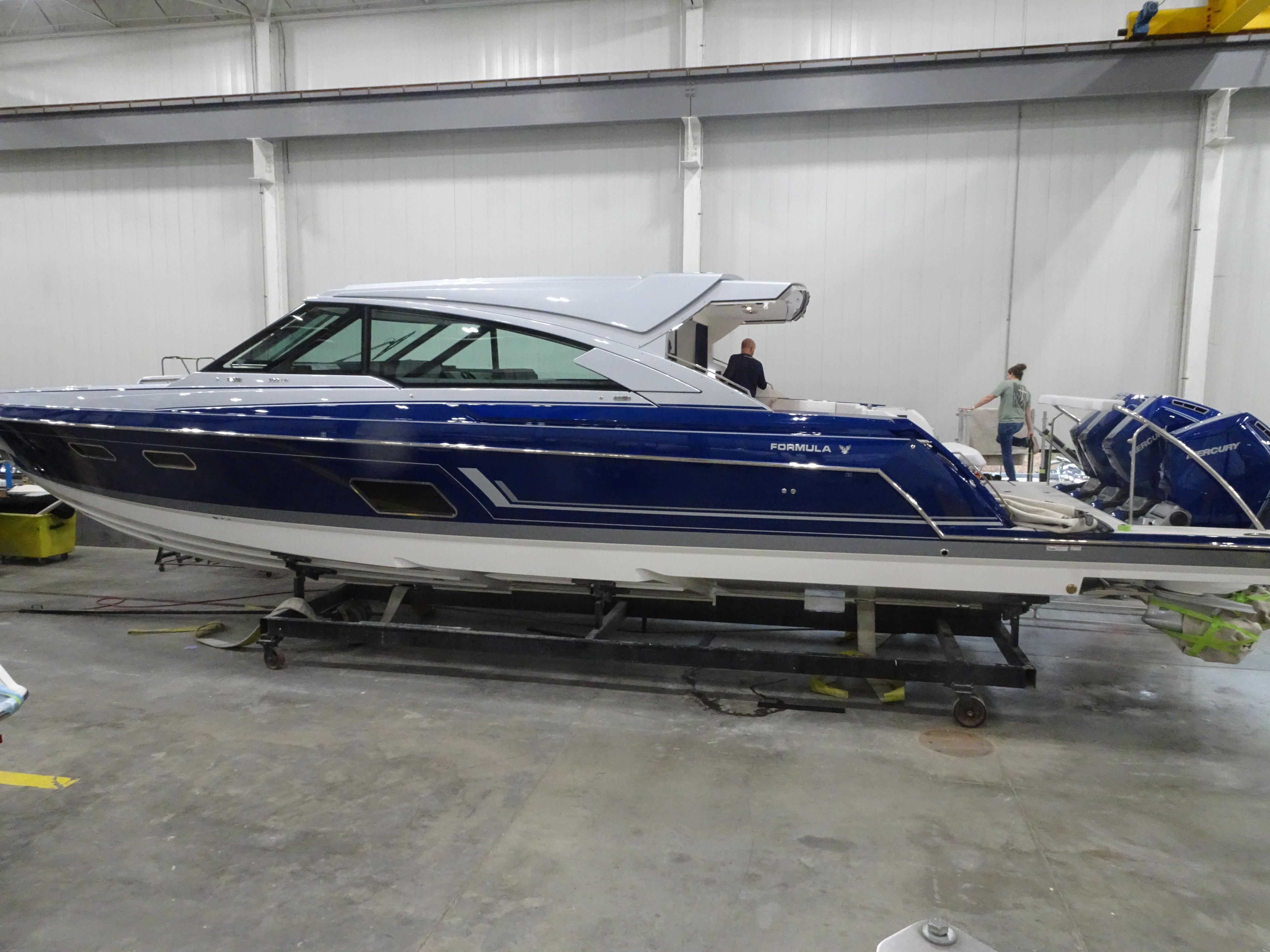 2024 Formula 500 Super Sport Crossover Motorcruiser Kaufen - YachtWorld