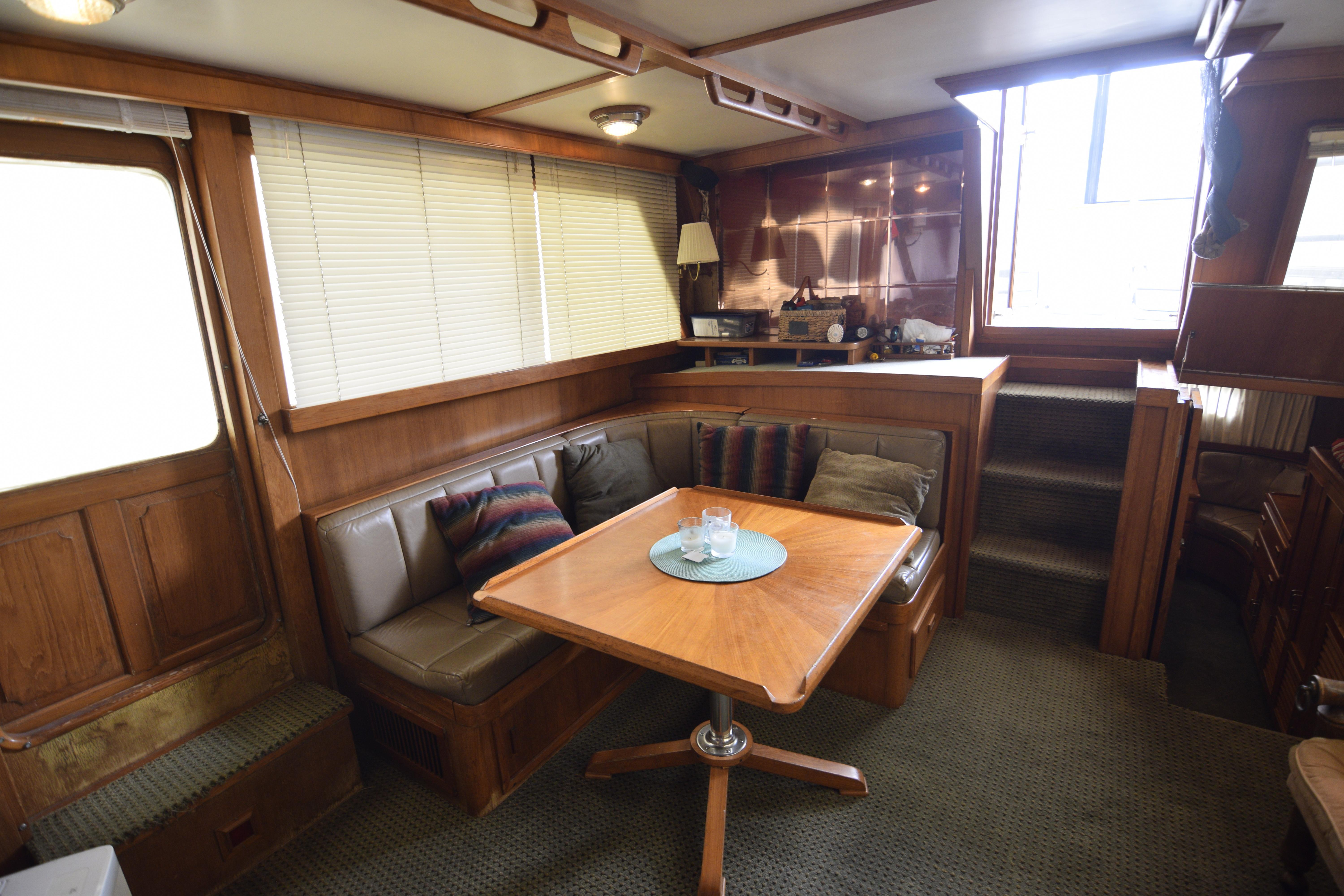 1987 Jefferson Sundeck Motor Yachts for sale - YachtWorld