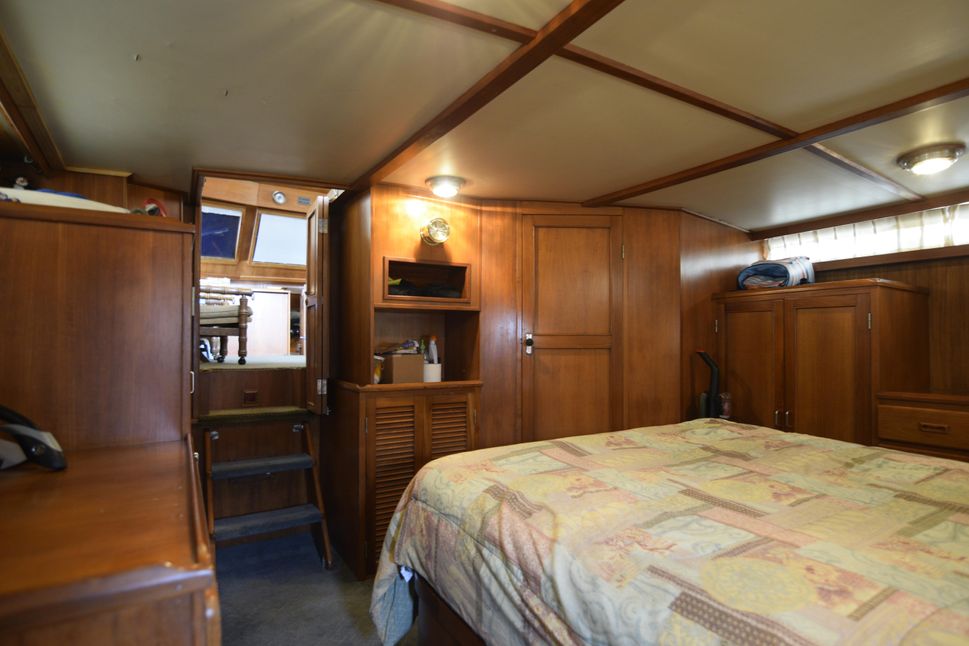 1987 Jefferson Sundeck Motor Yachts for sale - YachtWorld