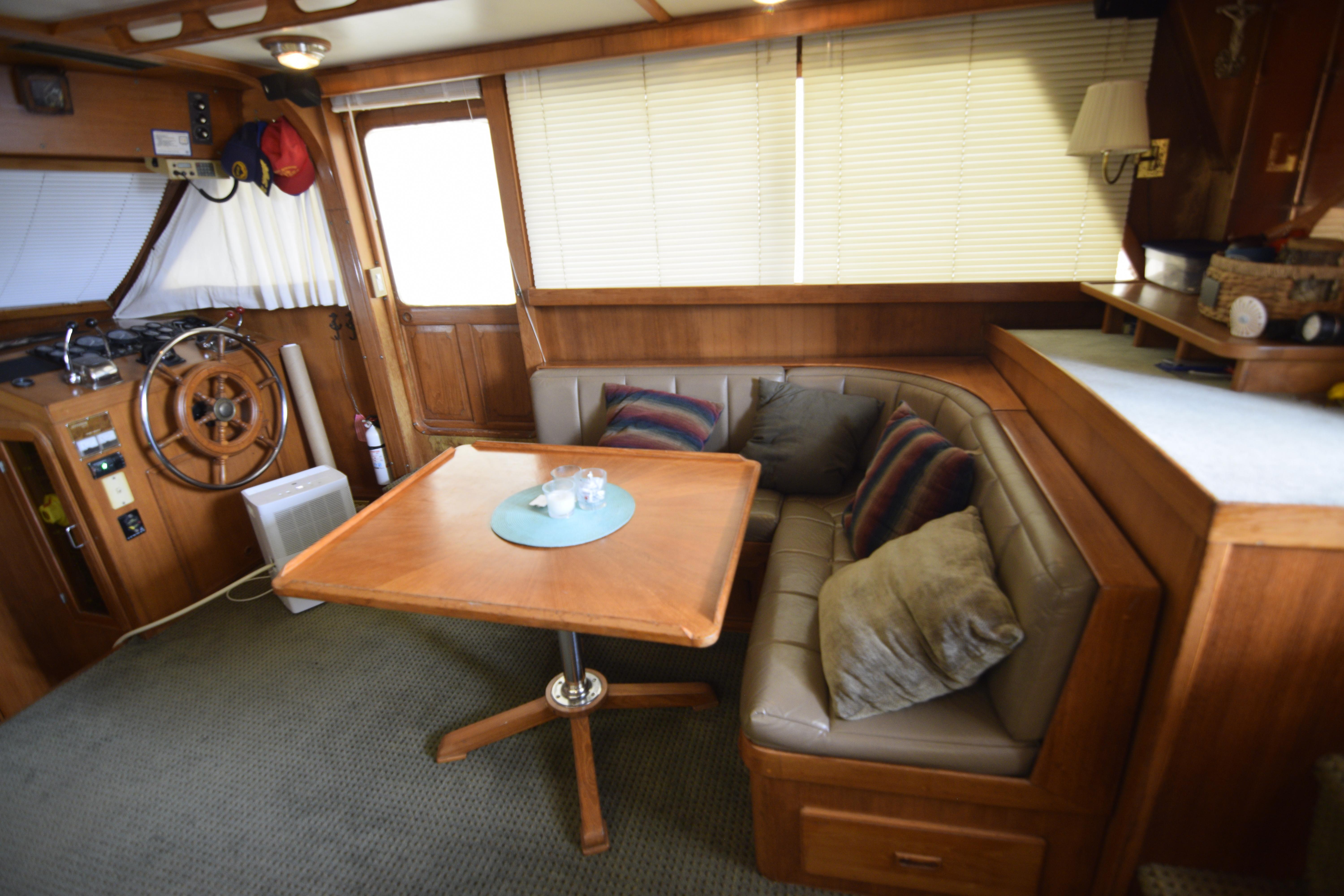 1987 Jefferson Sundeck Motor Yachts for sale - YachtWorld