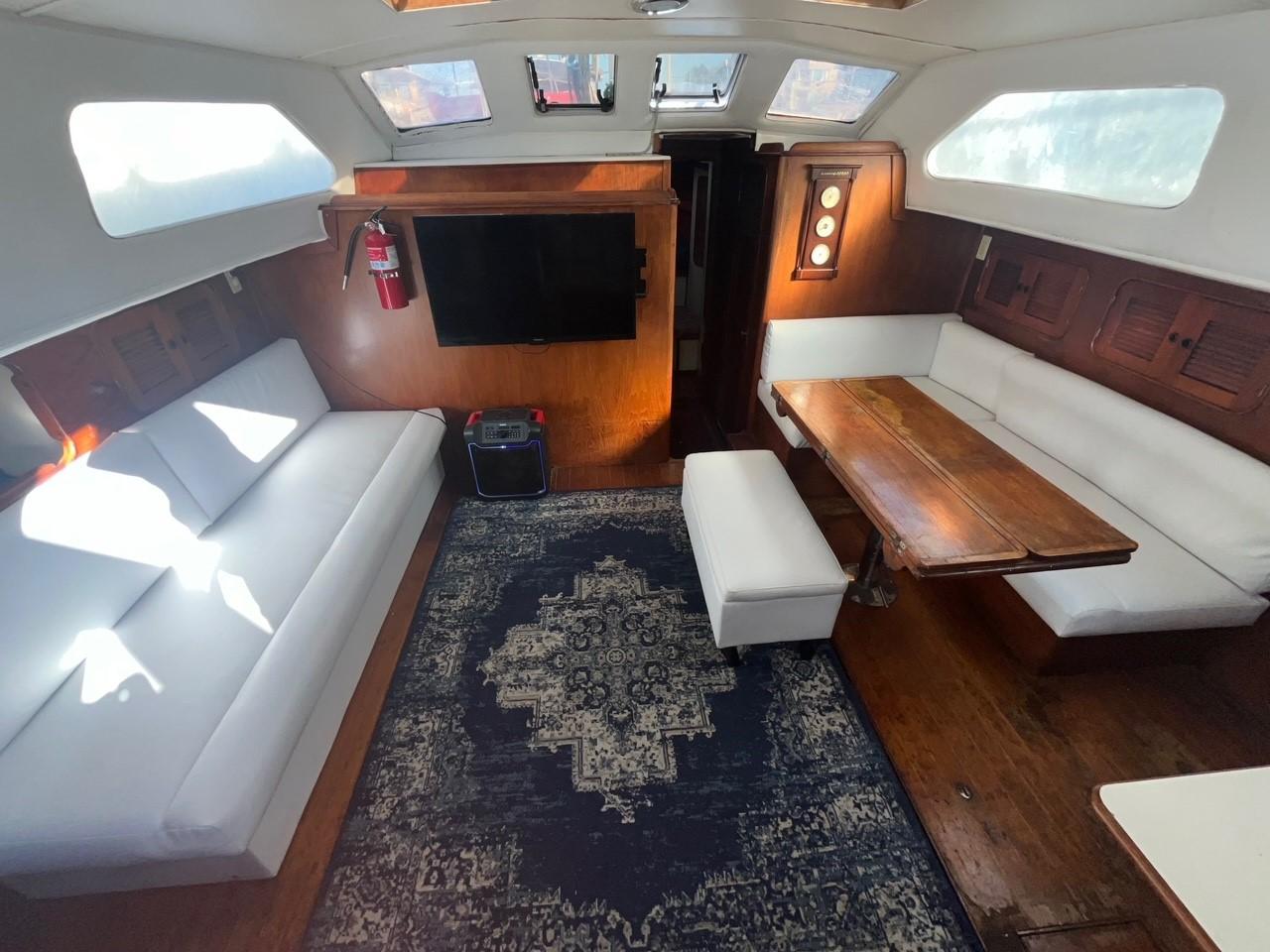 1984 Irwin sloop rigged sailing yacht Sloop til salgs- YachtWorld